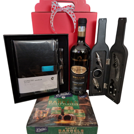 Pachet cadou barbati Magnus, cu Agenda A5 neagra cu pix, Vin Feteasca ...