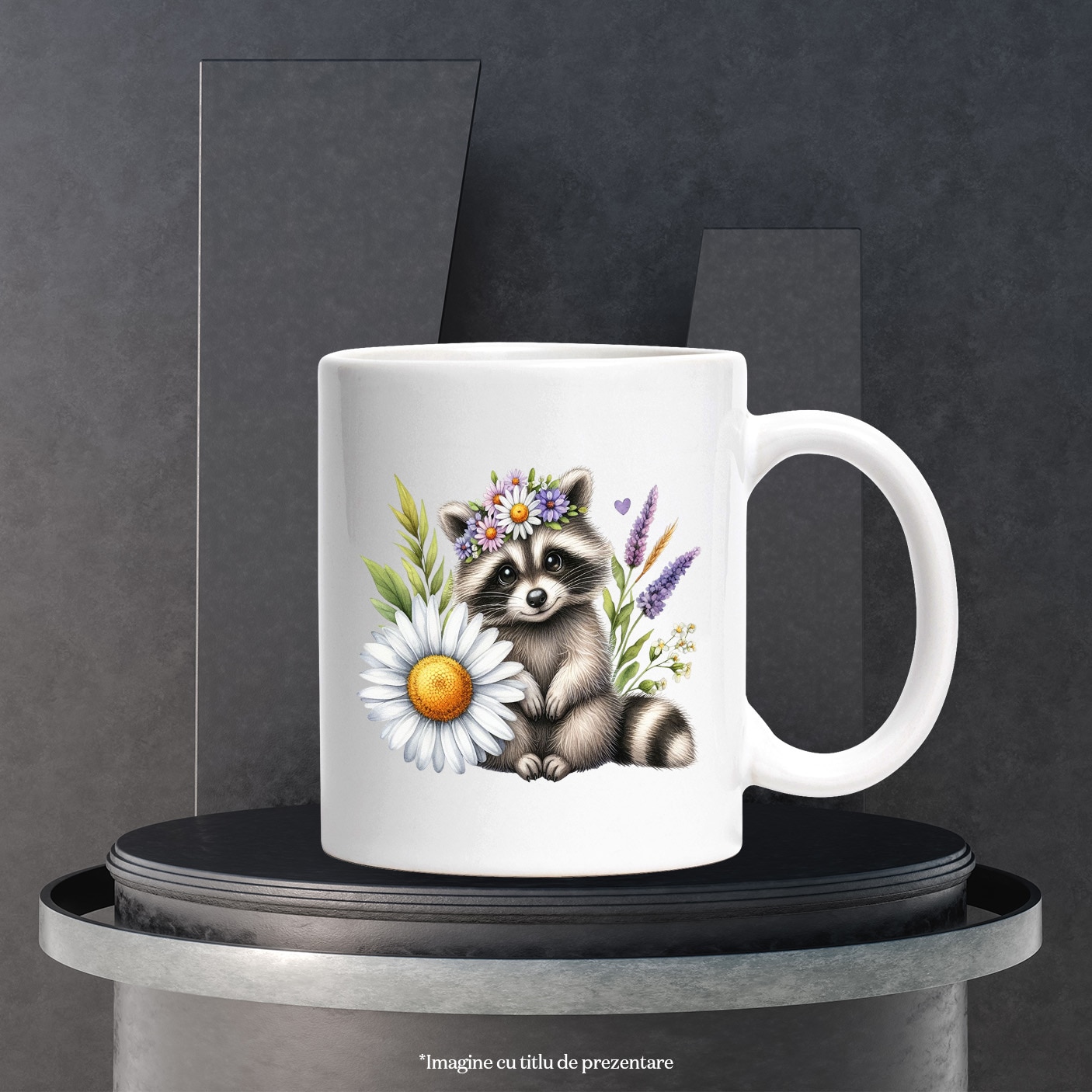 Cana cu un raton care sta in natura, mediu, floricele, plante, padure ...