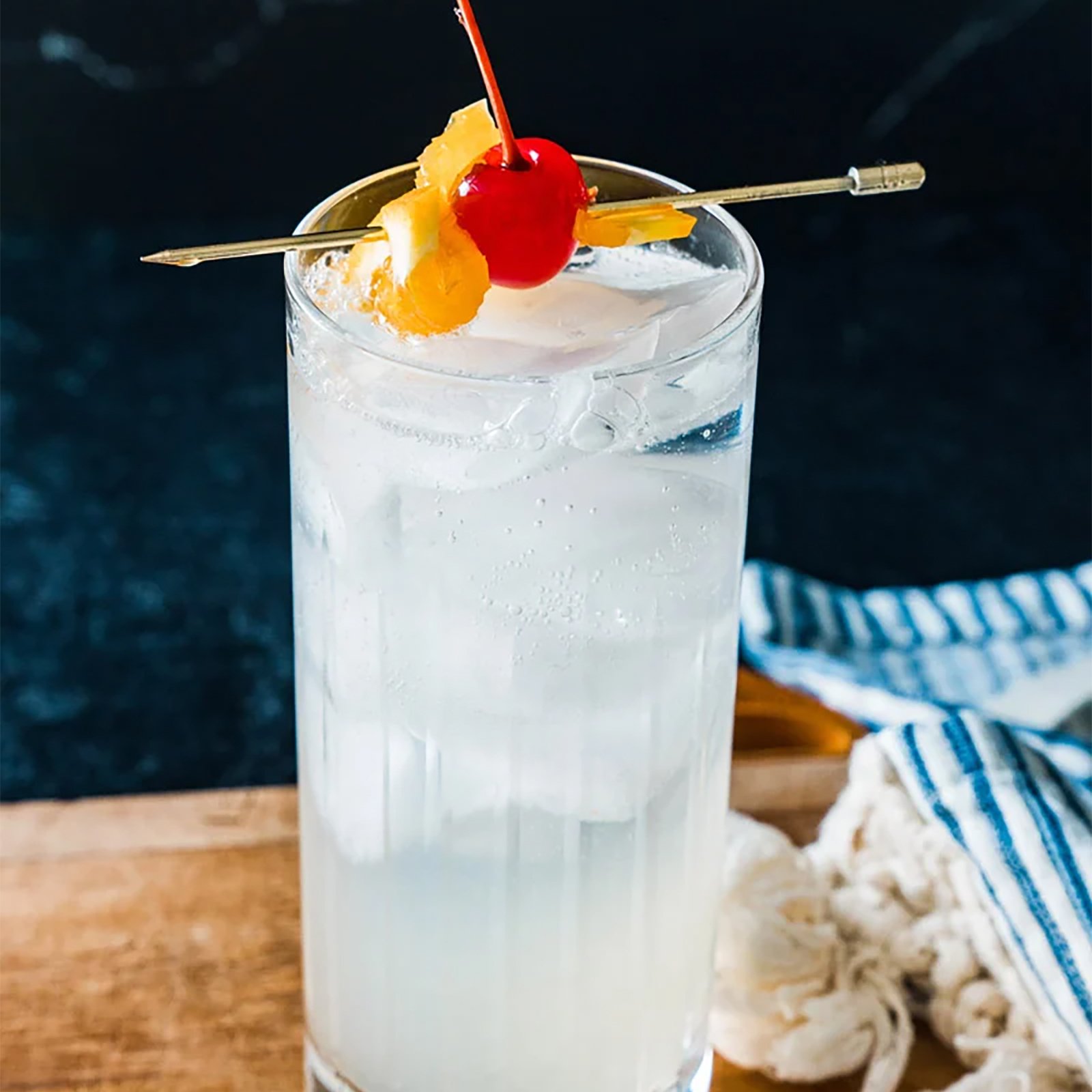 Vodka V33, Prodvinalco, 33%, 6 x 200 ml - eMAG.ro