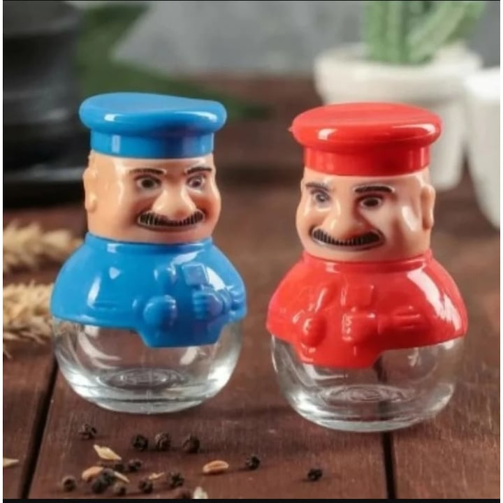 Комплект от 2 солници и пиперници фигурка готвач Emag Bg
