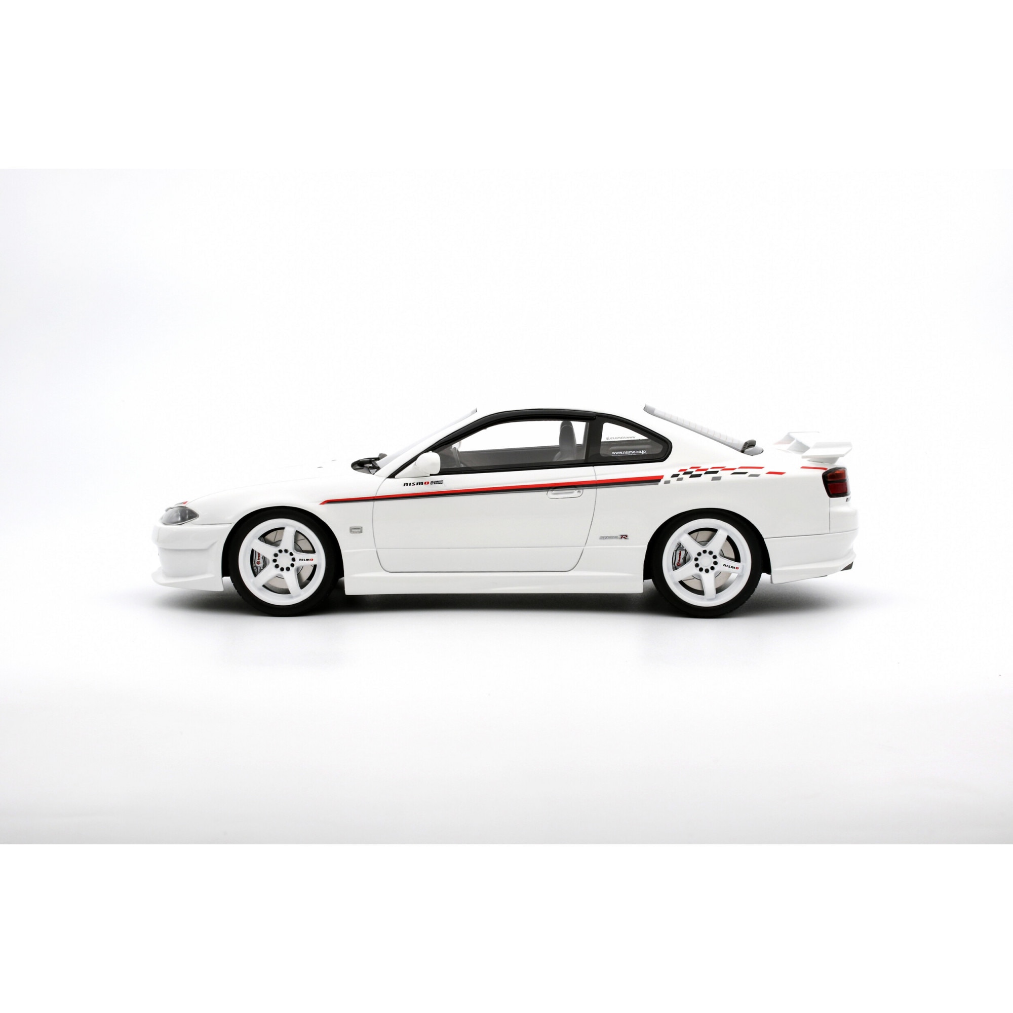 Модел на автомобил Nissan Silvia (S15 NISMO S-tune) 1:18 Otto Models ...