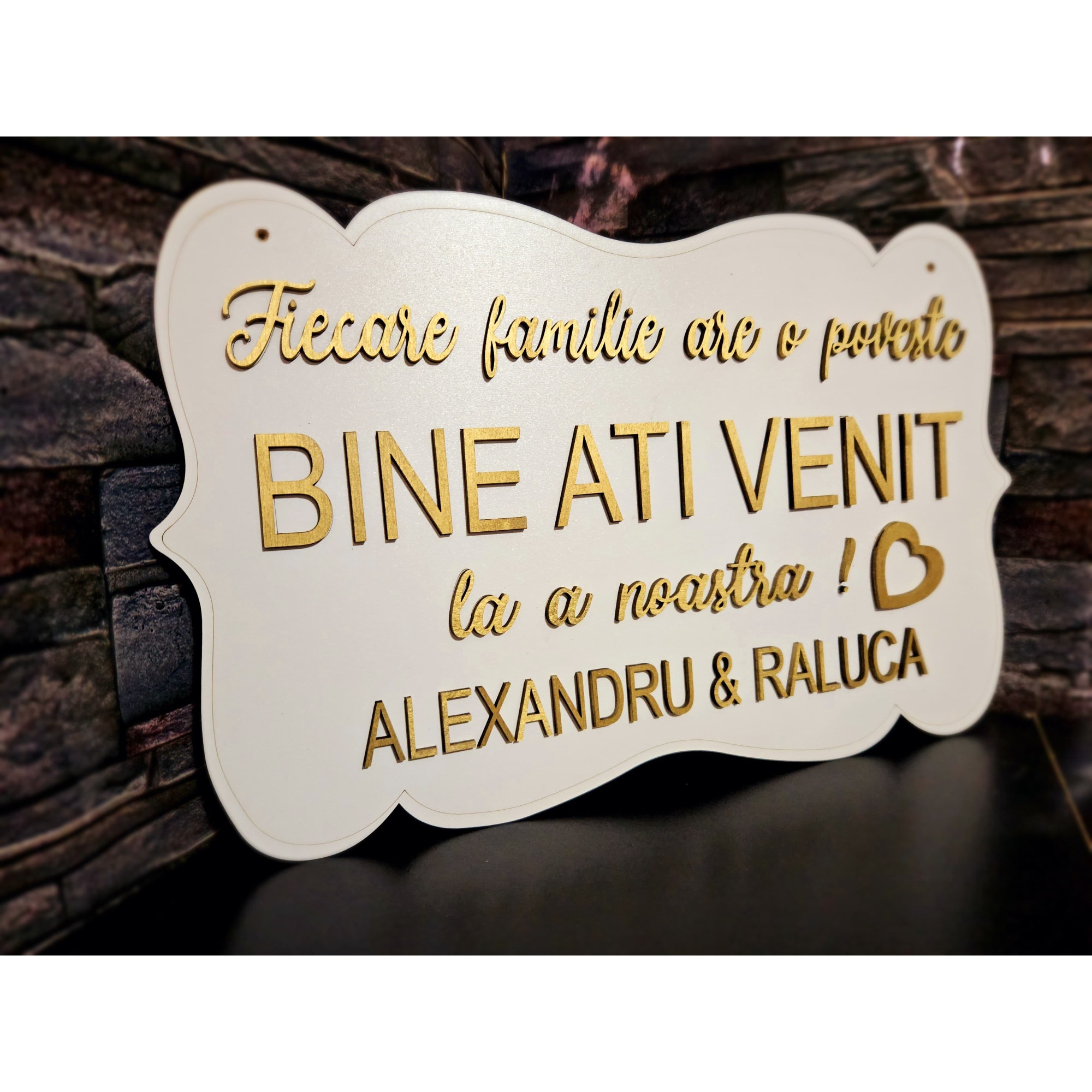 Placuta bine ati venit, dimensiune 50x30 cm, lemn, cu litere aurii in ...