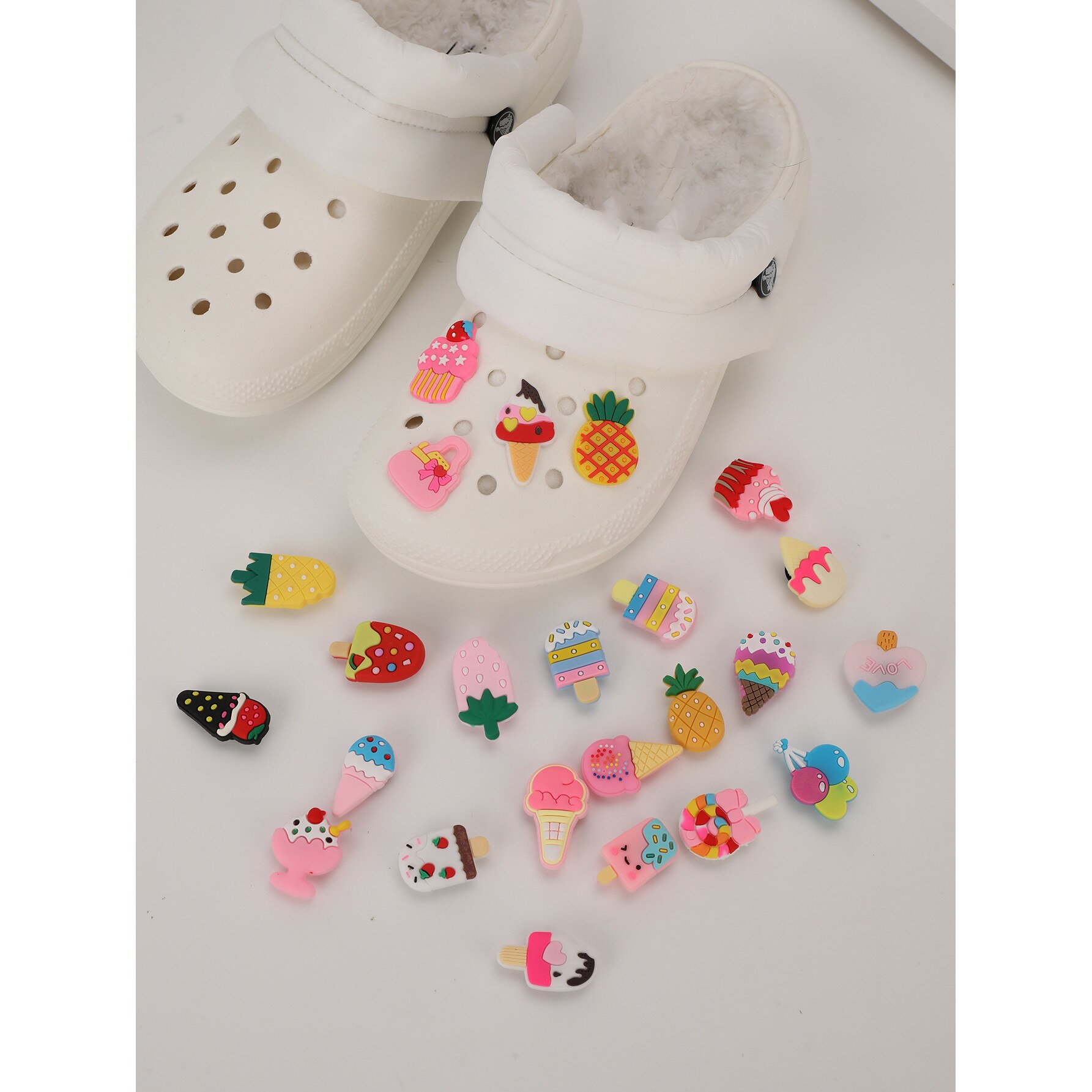 Set 24 decoratiuni saboti, PVC, Multicolor - eMAG.ro