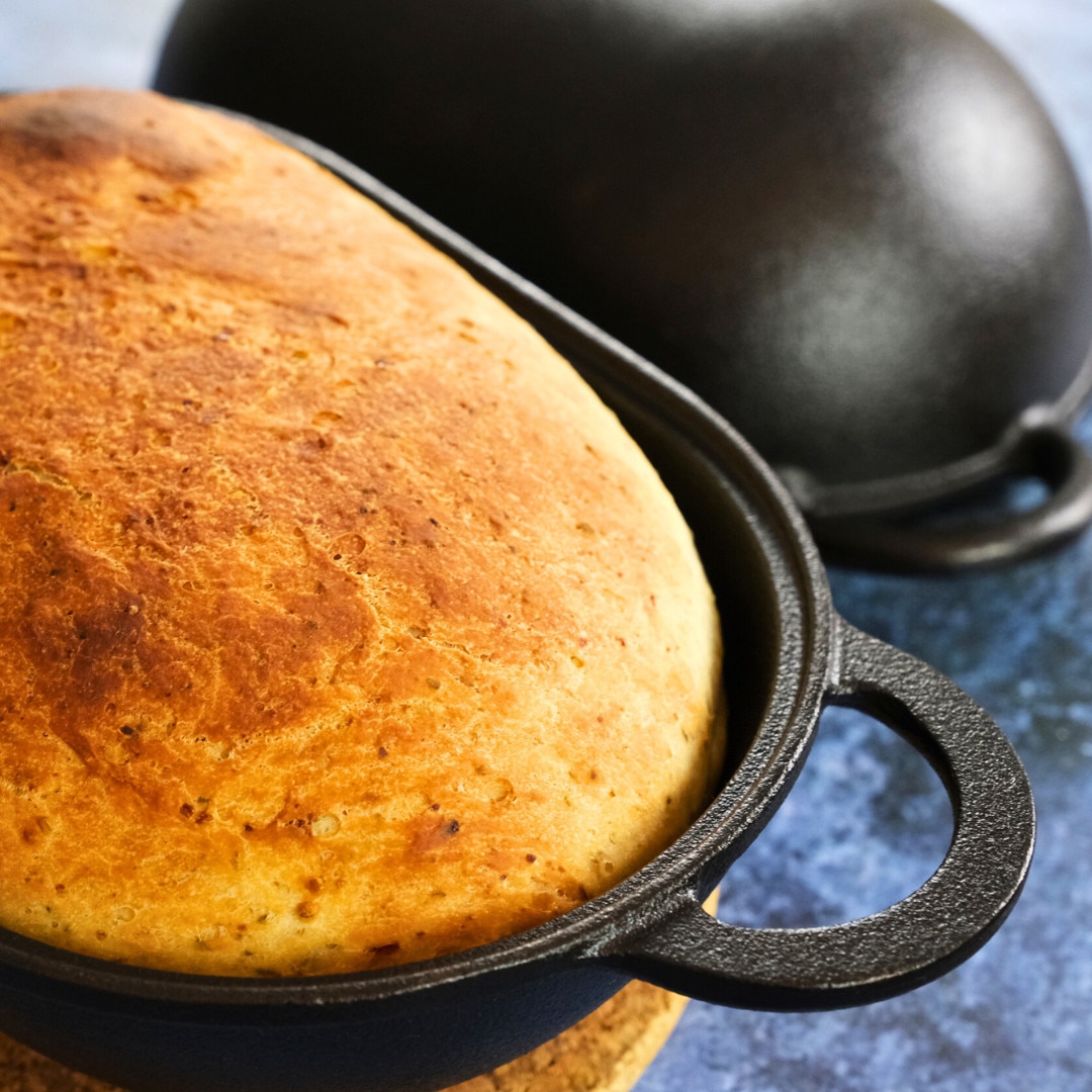 Vas din fonta pentru copt paine, Crucible Cookware, tip cuptor olandez ...