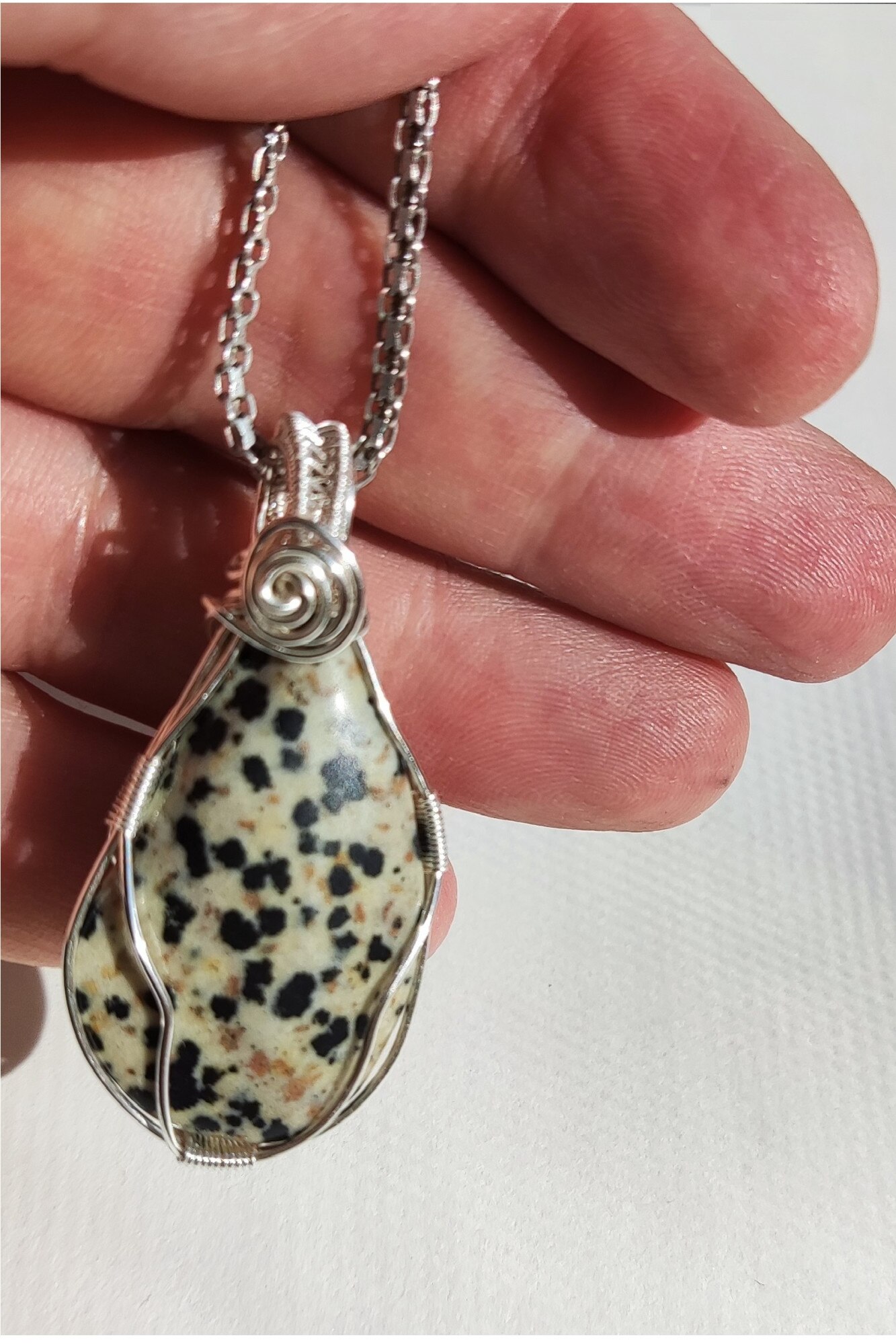 Pandantiv cu Jasp Leopard, fir metalic argintiu, Bej, 5 cm - eMAG.ro