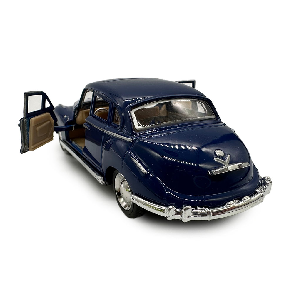 Macheta Volga, masina metalica clasica, 1:32, pull-back, se deschid ...