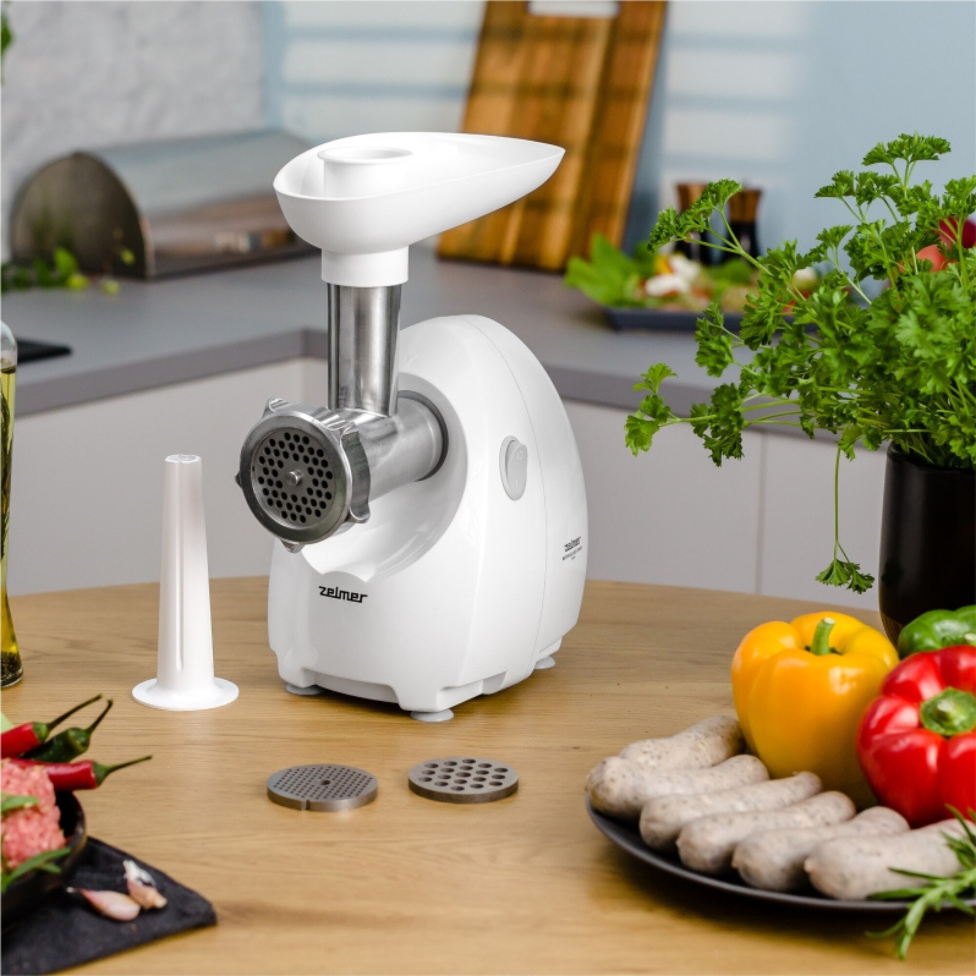 Masina de tocat carne Zelmer ZMM4080, putere maxima 1900 W, capacitate ...