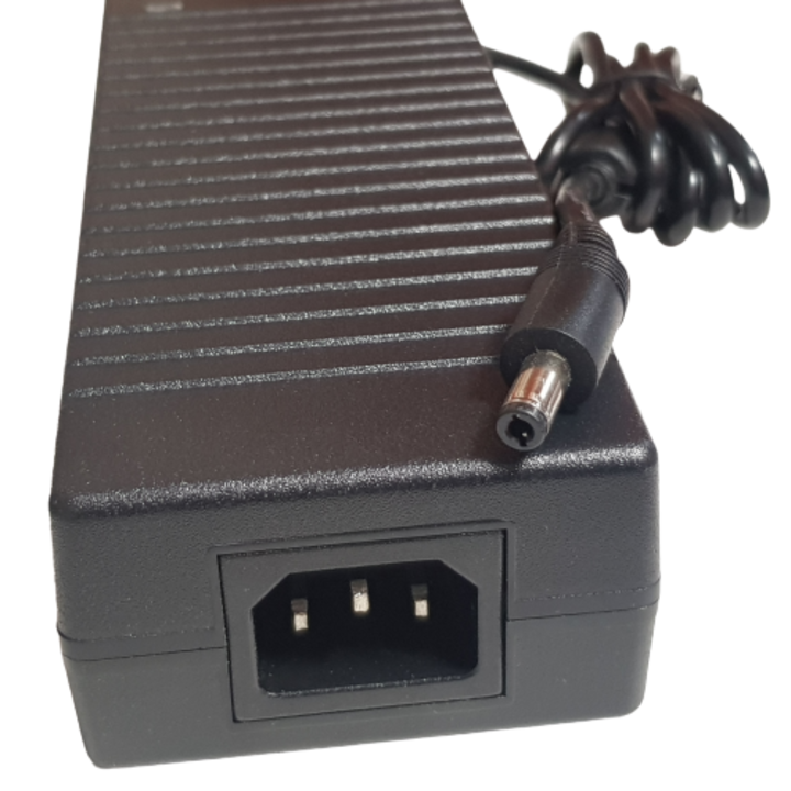 Alimentator de la 220V la 12V 10A, cu mufa 5.5x2.5mm, cablu de ...