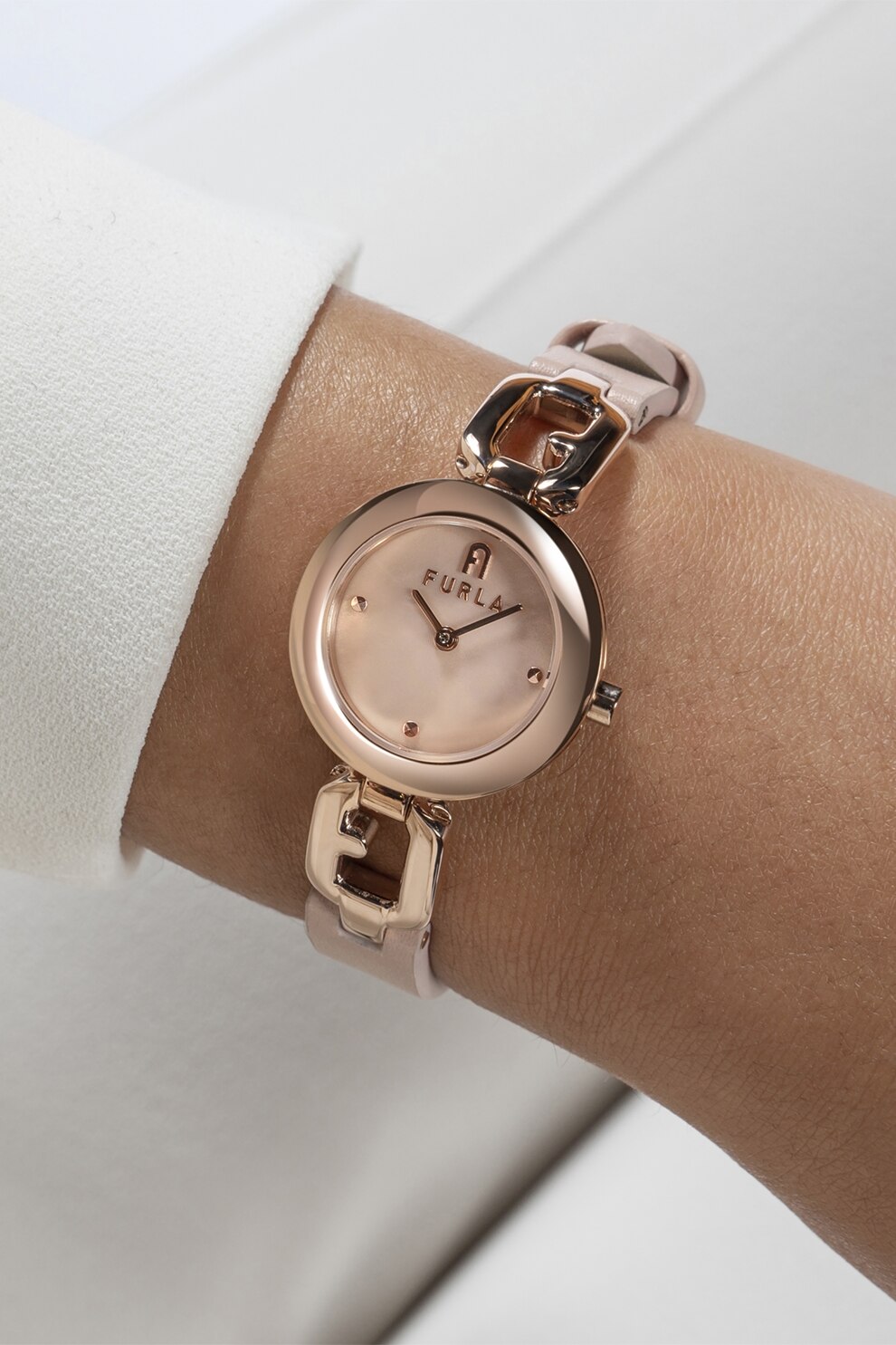 Furla, Ceas analog cu o curea de piele Arco Chain, Auriu rose - eMAG.ro