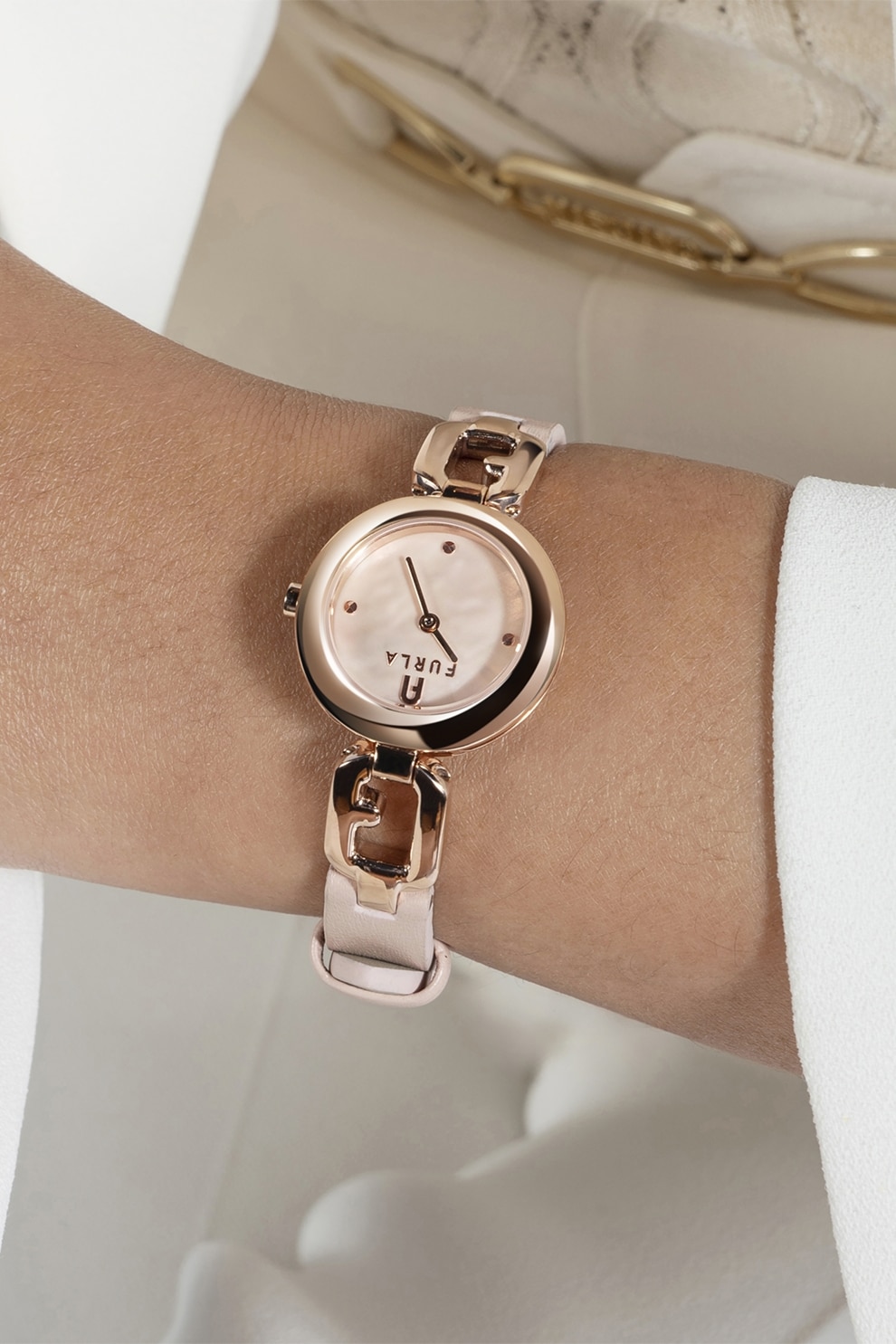 Furla, Ceas analog cu o curea de piele Arco Chain, Auriu rose - eMAG.ro