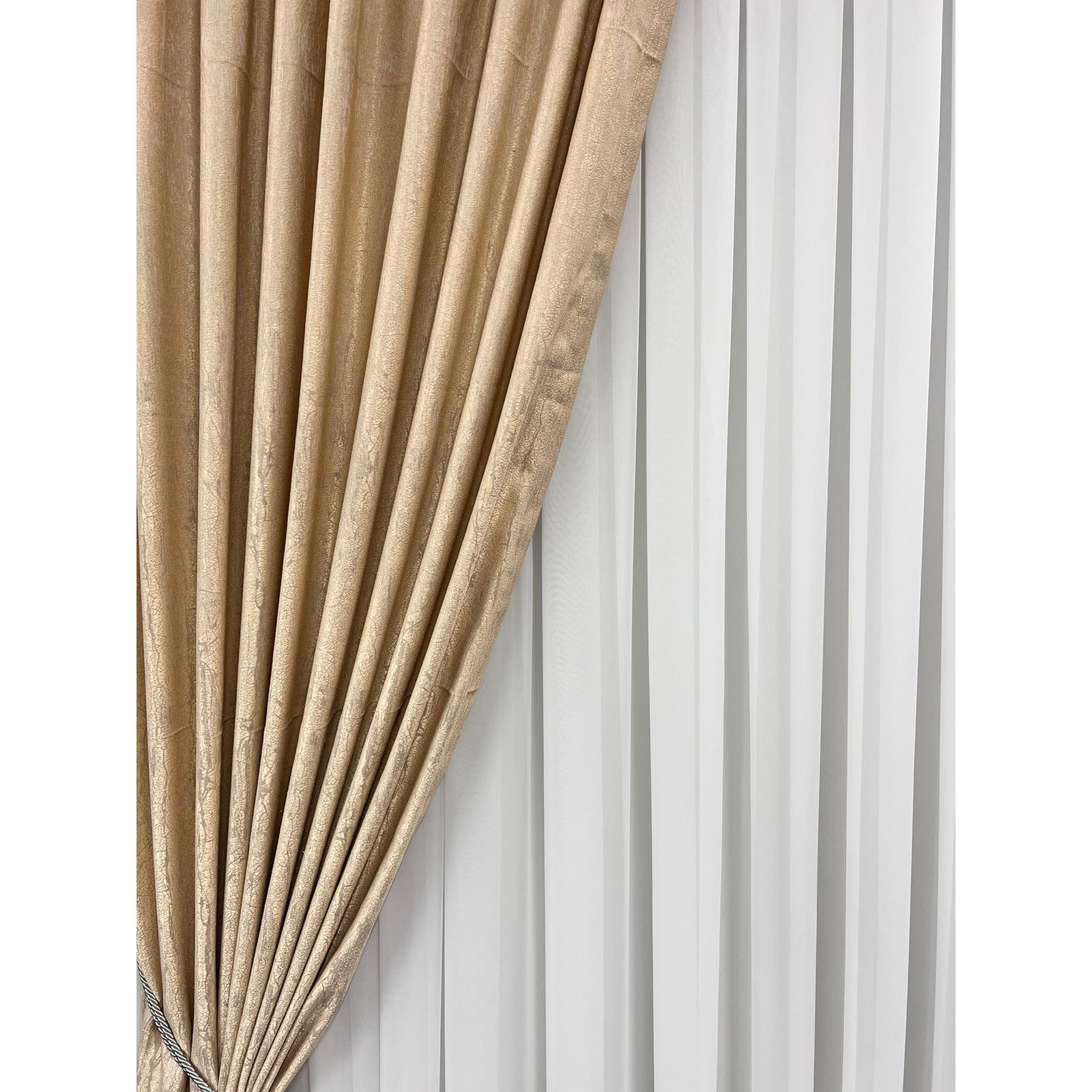 Set 2 draperii Gravel, auriu, lucrate pe rejansa lata de 10 cm ...