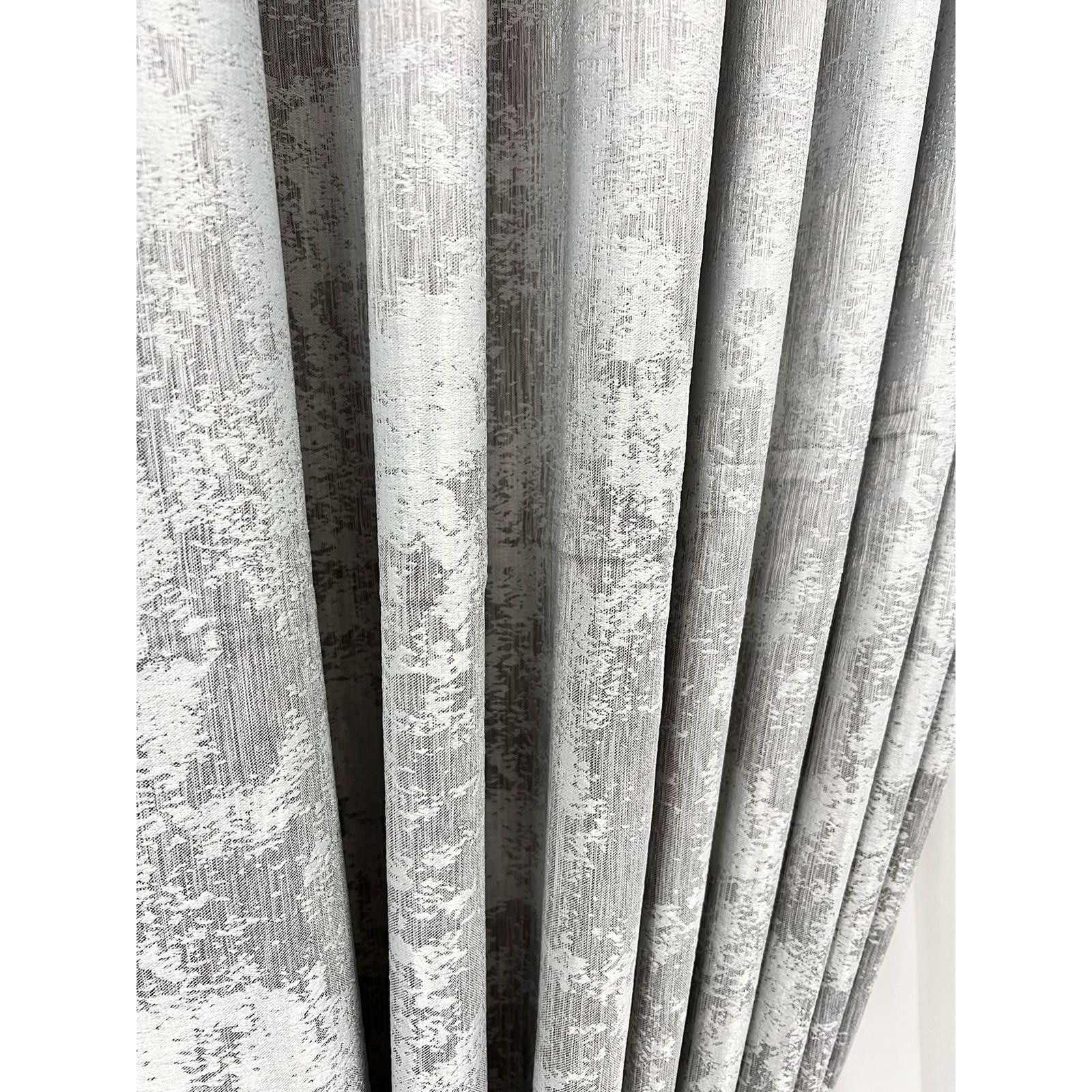 Set 2 draperii Venti, gri deschis lucrate pe rejansa lata de 10 cm ...