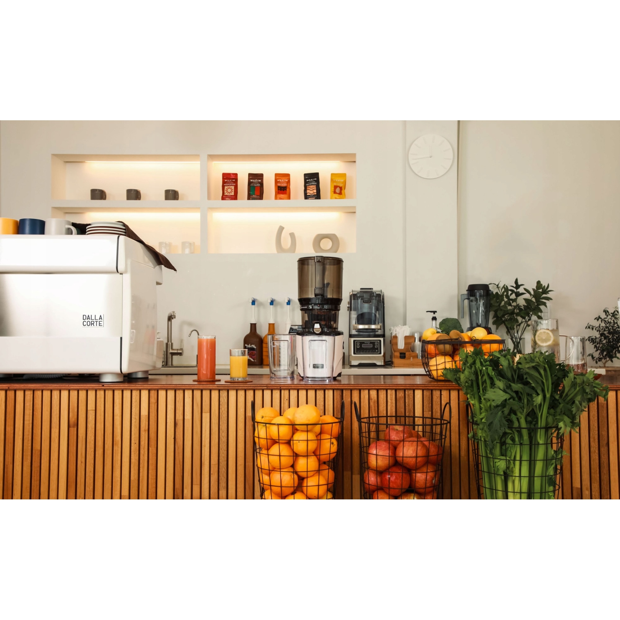 Storcator De Fructe Si Legume, Kuvings, Auto 10, 200 W, recipient 3l ...
