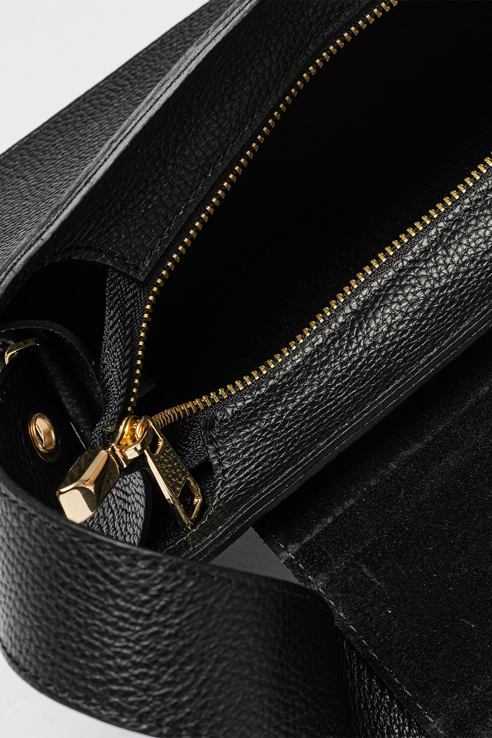 Chiara Canotti, Geanta de piele cu accesoriu logo detasabil, Negru ...