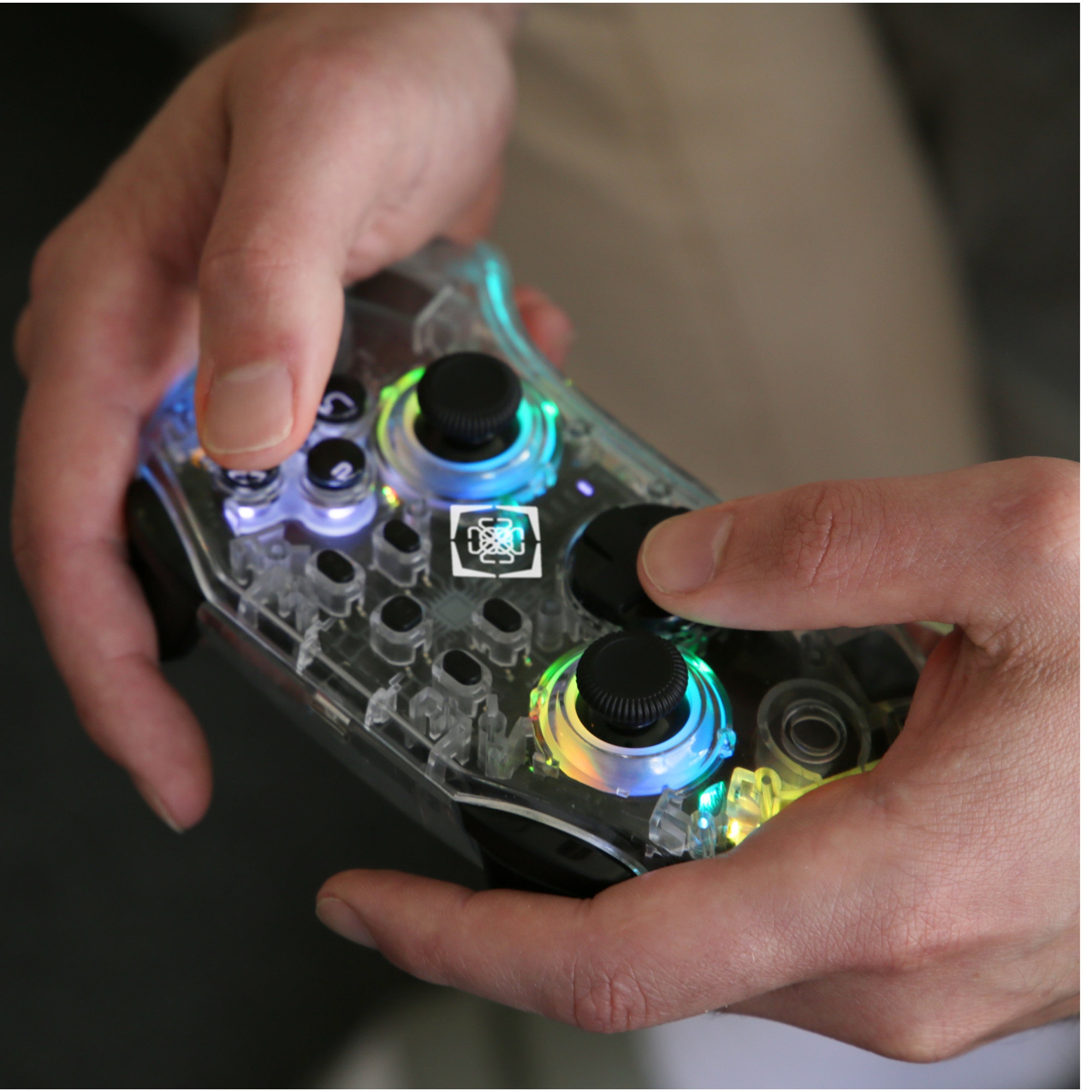 Controller Deltaco Gaming pentru Nintendo Switch, RGB, Transparent ...