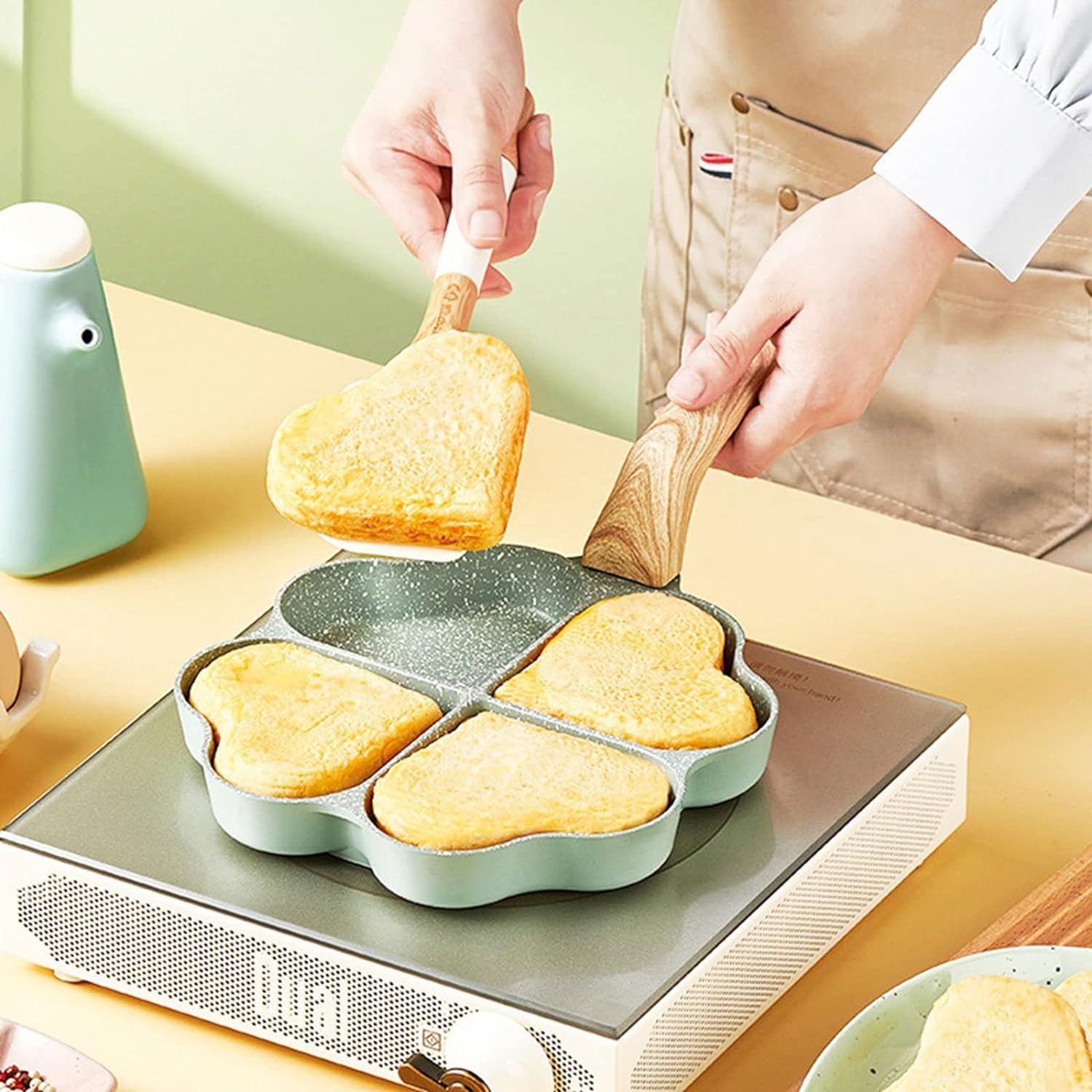 Tigaie cu 4 Ochiuri in Forma de Inima, pentru Oua, Vafe, Pentru toate ...