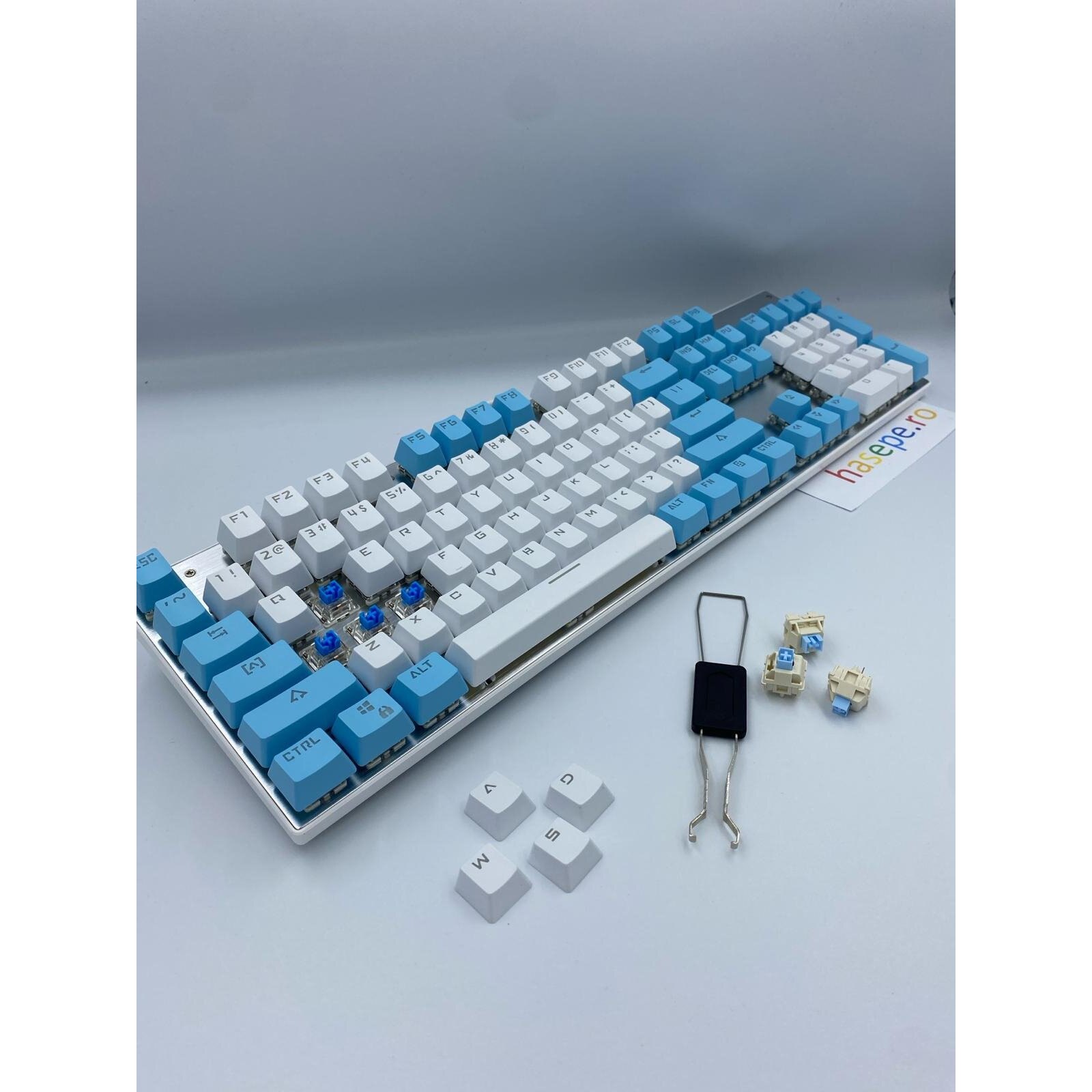 Tastatura Mecanica pentru Gaming, Crack K660 104 Blue Edition, Iluminare RGB, Compatibila ...