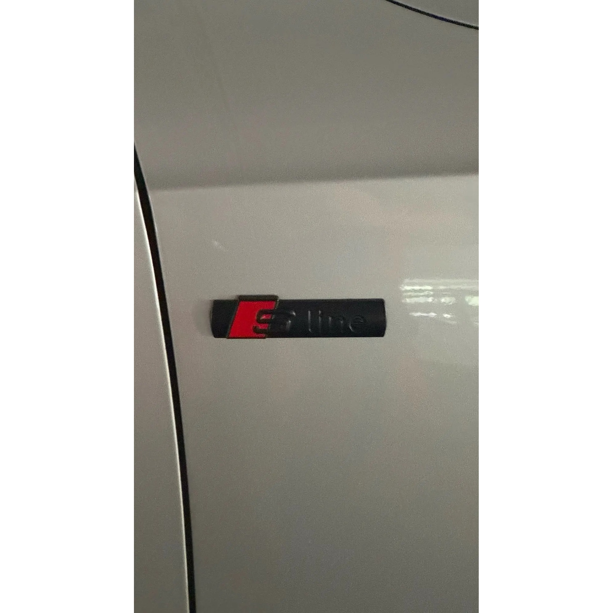 Emblema Metalica cu Logo Sline pentru Aripa compatibila cu AUDI, Negru ...