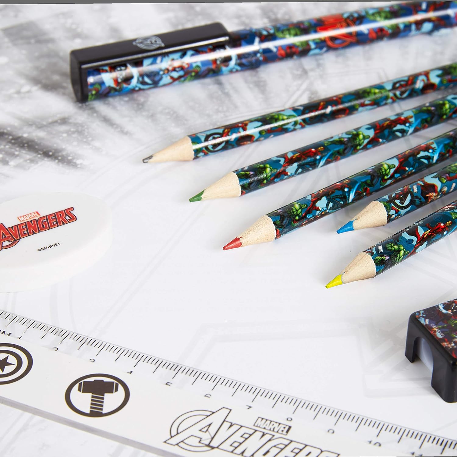 Set rechizite scolare Marvel Avengers - eMAG.ro