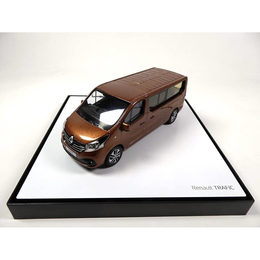 Macheta Renault Trafic cu vitrina plexiglass - 1/43 Norev - eMAG.ro