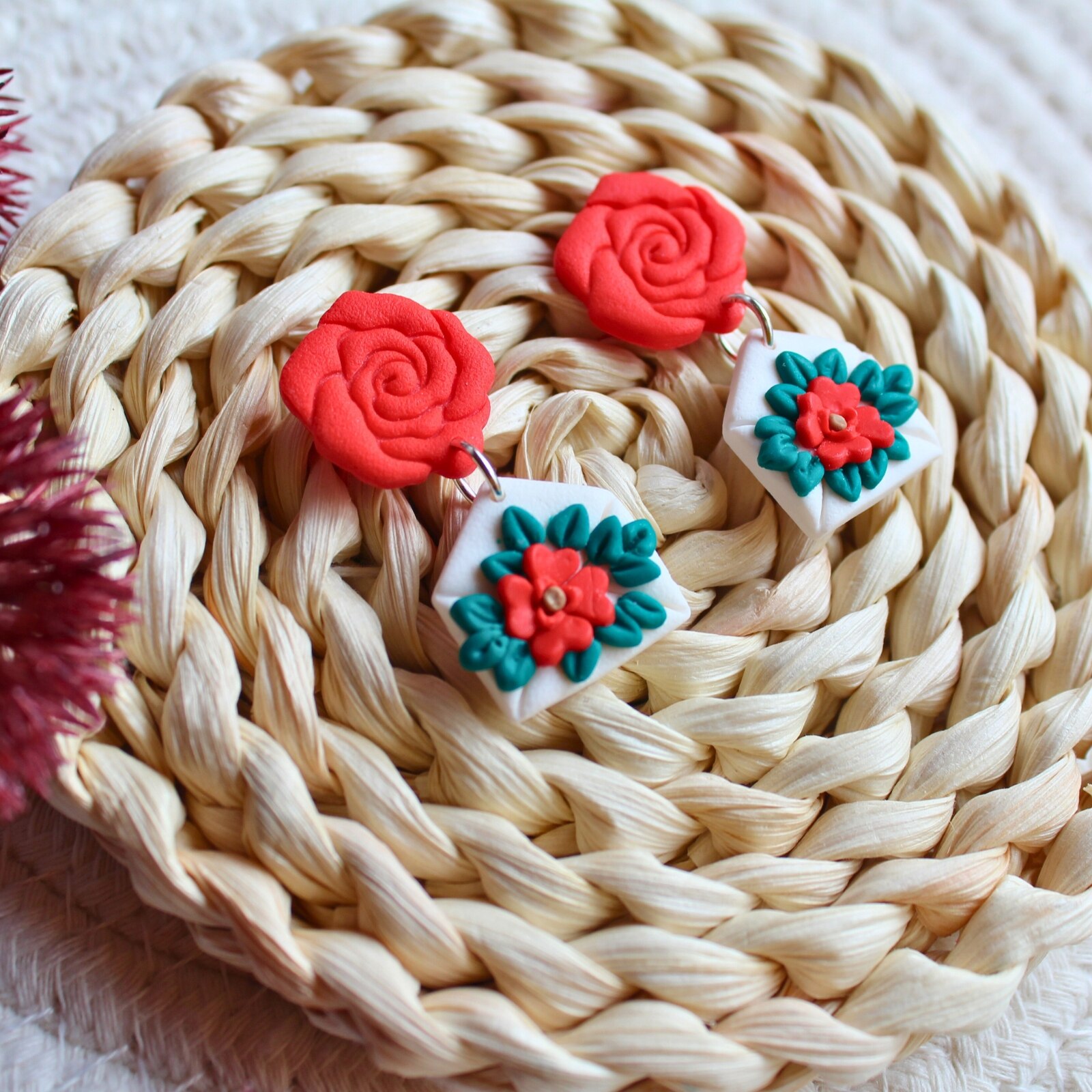 Cercei Handmade - Plic cu Flori - Lut Polimeric, Rosu, Pin de plastic ...