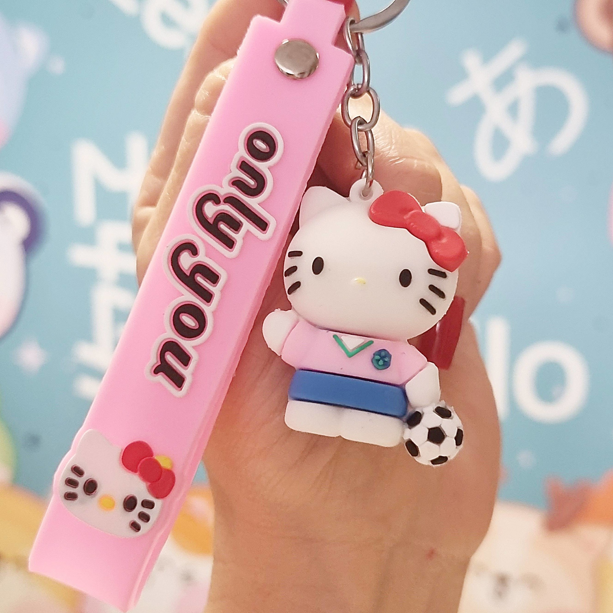 Breloc din silicon, mic Hello Kitty, model minge de fotbal, roz, 4 cm ...