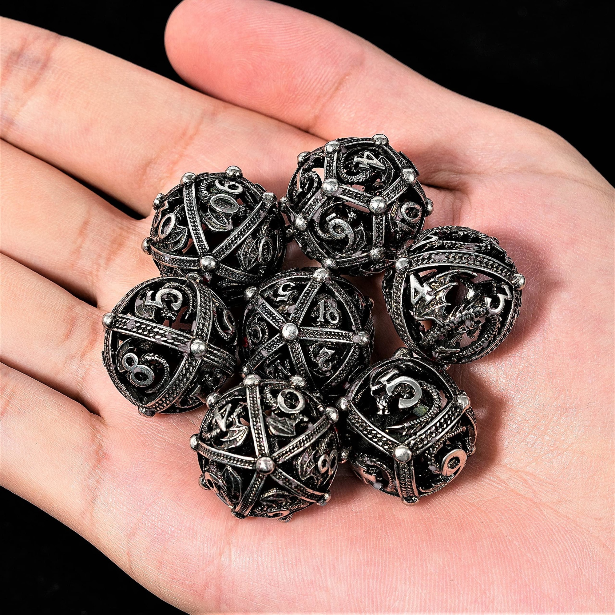 Set 7 Joc cu zaruri, Design Dragon, RPG, Magie, cu Punga de Protectie ...