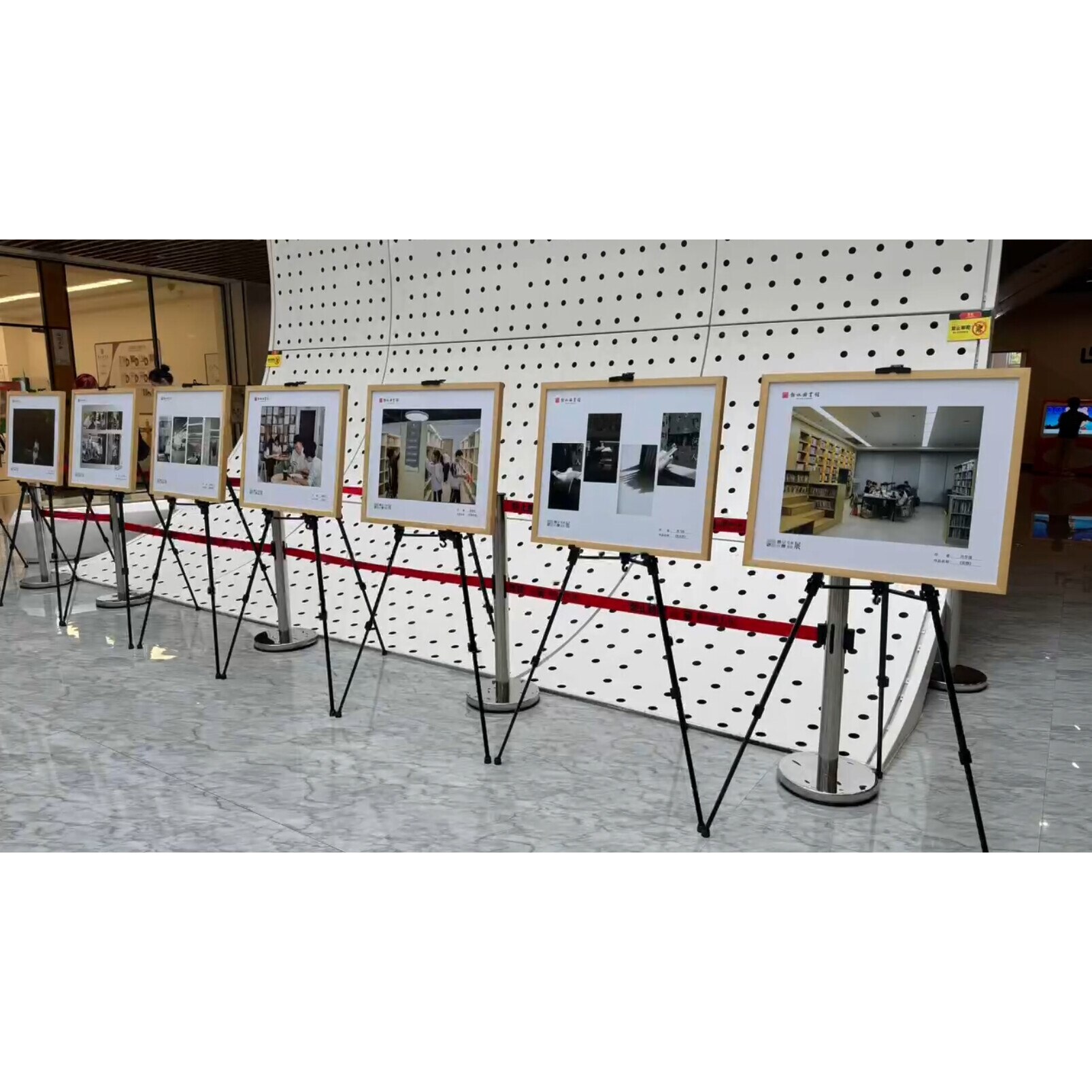 Sevalet portabil, reglabil cu manivela, negru, cu geanta de transport ...