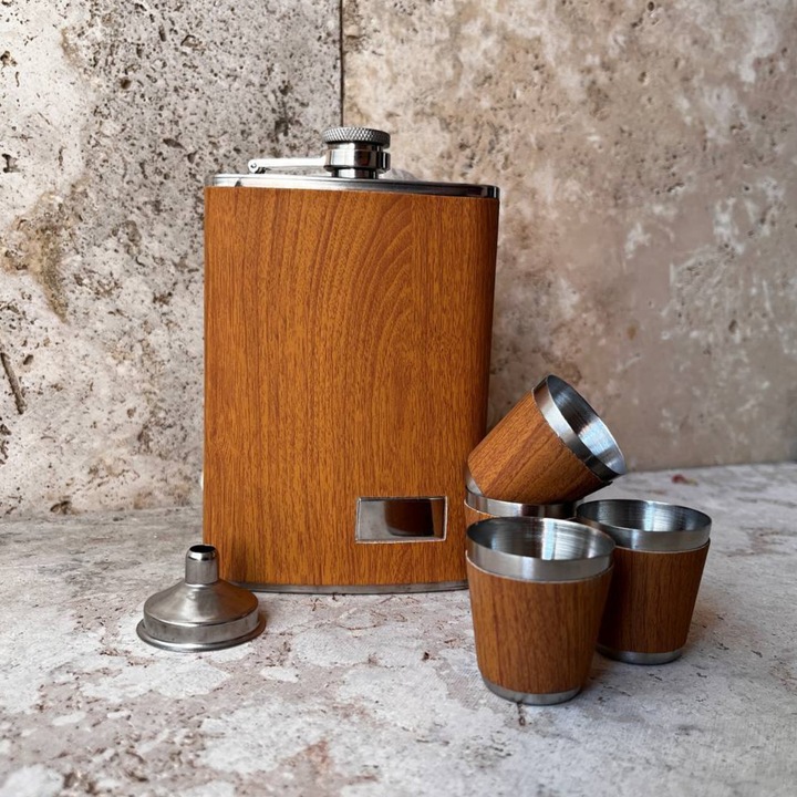 Set plosca 270 ml cu 4 pahare shot, inox - eMAG.ro