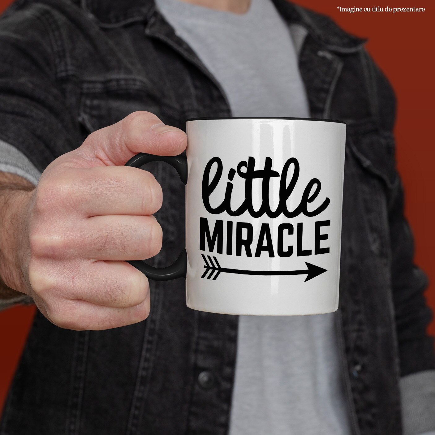 Чаша със стрелка и надпис "Little miracle" - малко чудо с черна дръжка ...