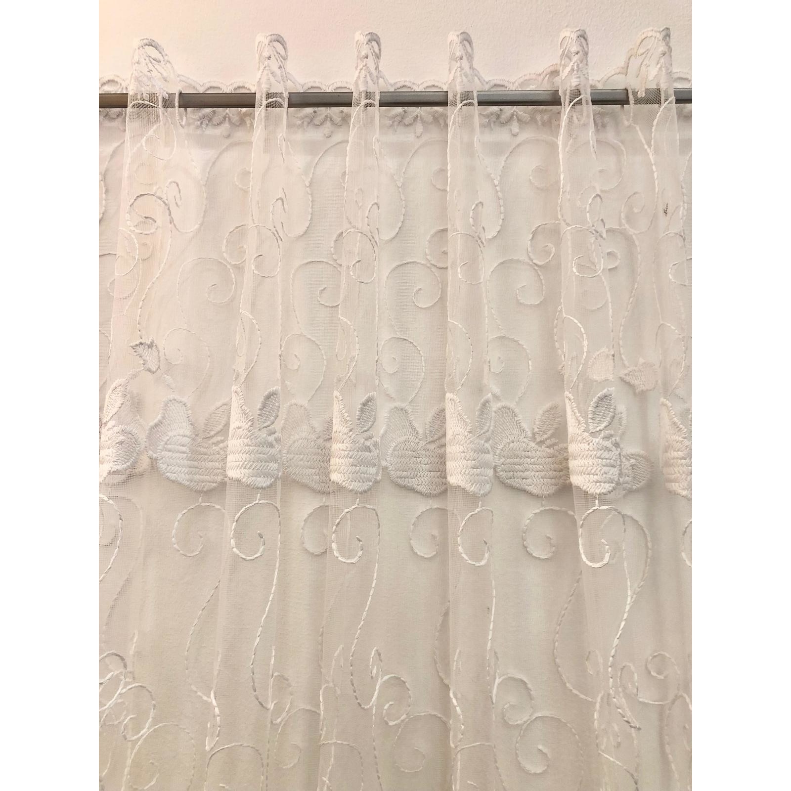 Perdea brodata alba, nesifonabila, scurta pentru bucatarie sau balcon ...