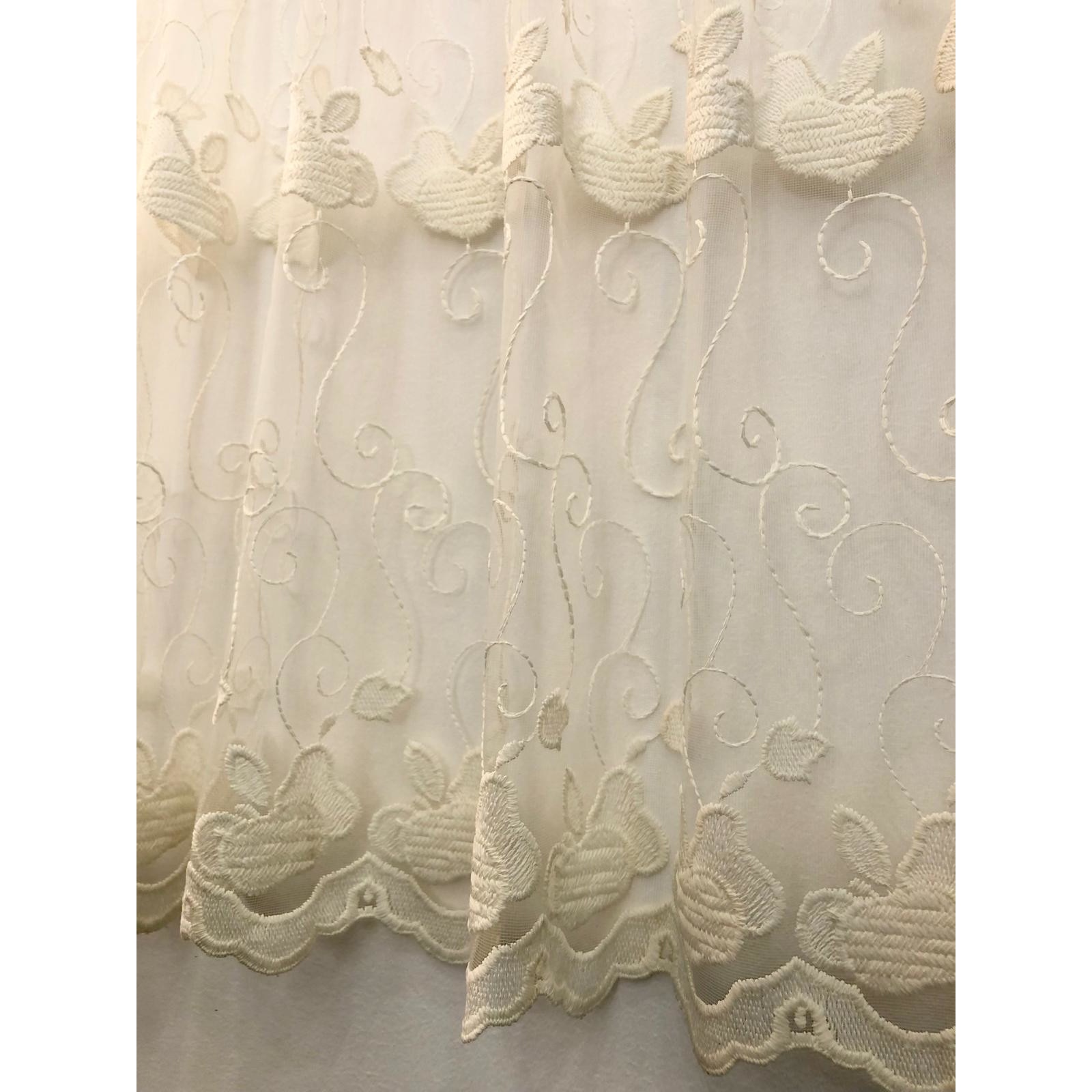 Perdea brodata ivoire, nesifonabila, scurta pentru bucatarie sau balcon ...