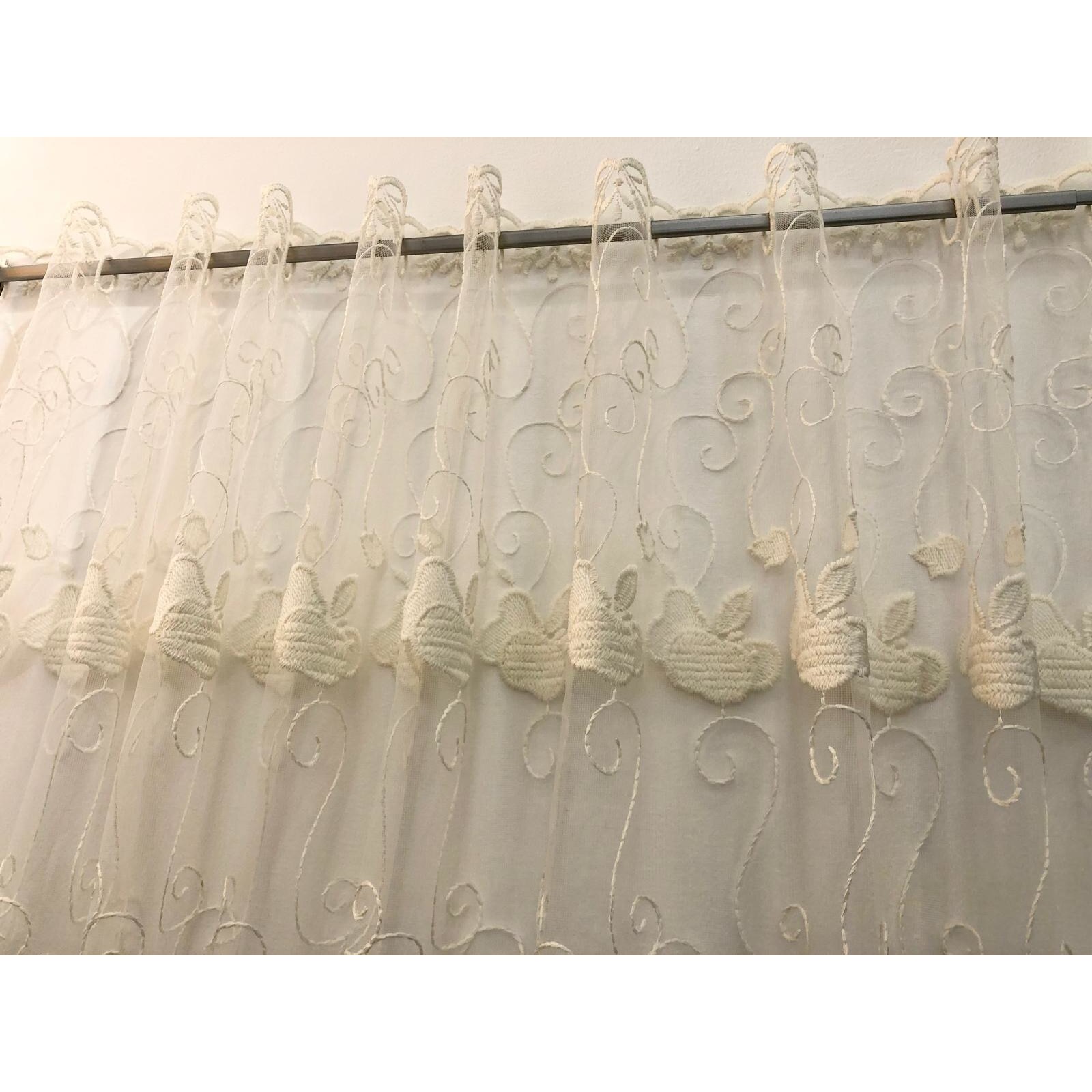 Perdea brodata ivoire, nesifonabila, scurta pentru bucatarie sau balcon ...