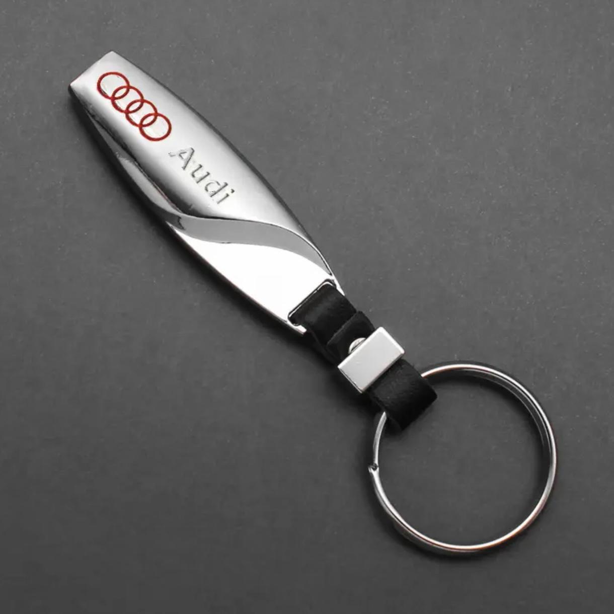 Breloc Pentru Cheie Audi, Argintiu/Negru - eMAG.ro
