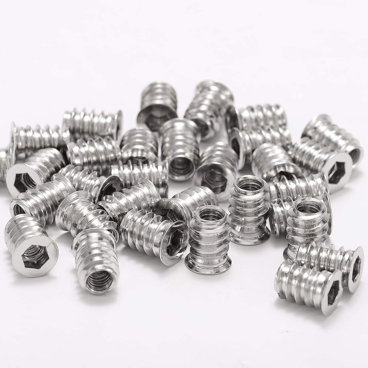 Set 100 insertii filetate, M6x15mm, pentru lemn - eMAG.ro