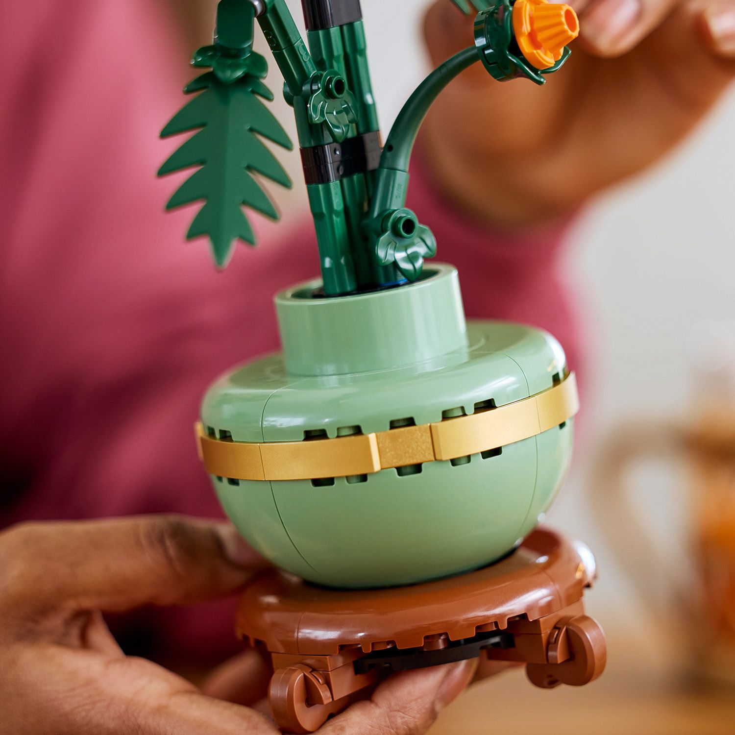 LEGO® Icons - Crizantema 10368, 278 piese - eMAG.ro