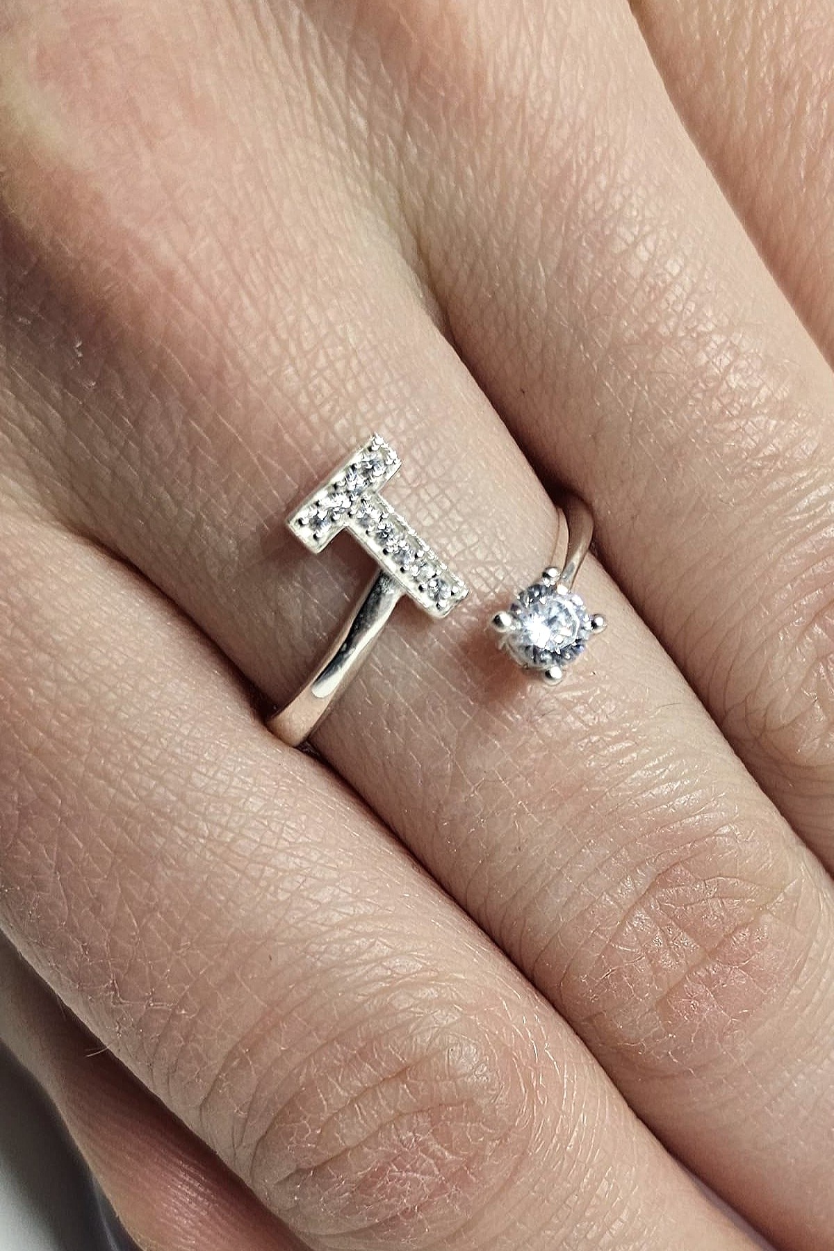 Inel reglabil cu initiala T din argint 925 - eMAG.ro