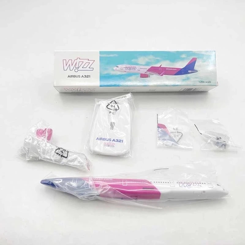 Macheta de avion Wizz Air Airbus A321, plastic, 22 cm, scara 1 :200 - eMAG.ro