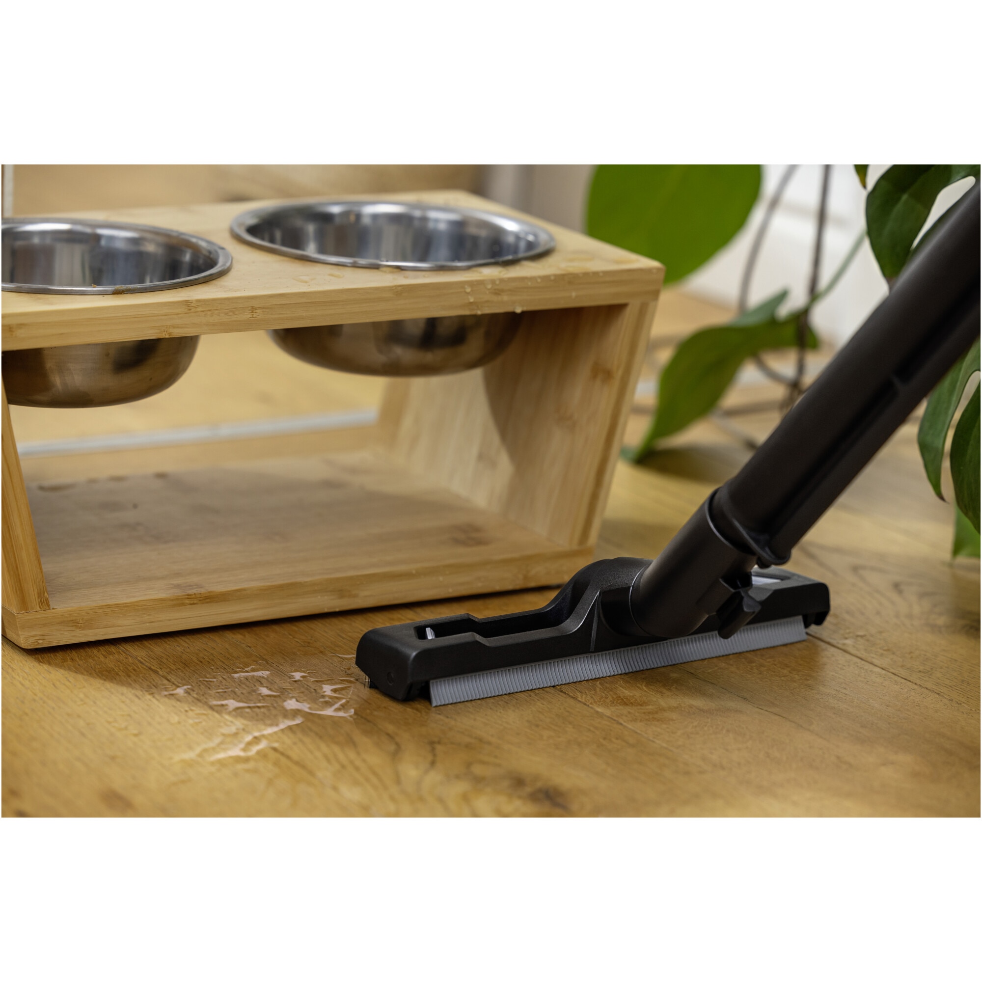 Aspirator cu spalare prin injectie-extractie Karcher SE 4, 1000 W ...