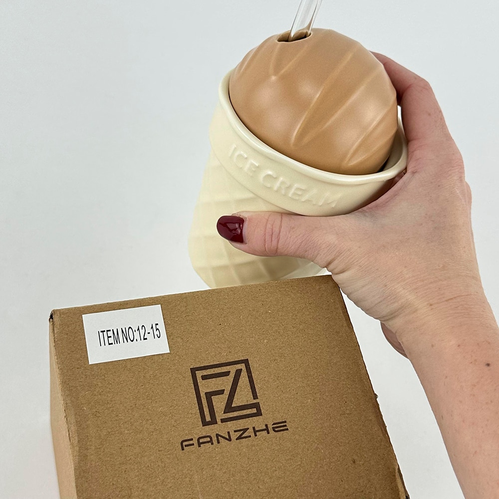 Cana ceramica cu capac si pai "Chocolate ice cream" 350 ml - eMAG.ro