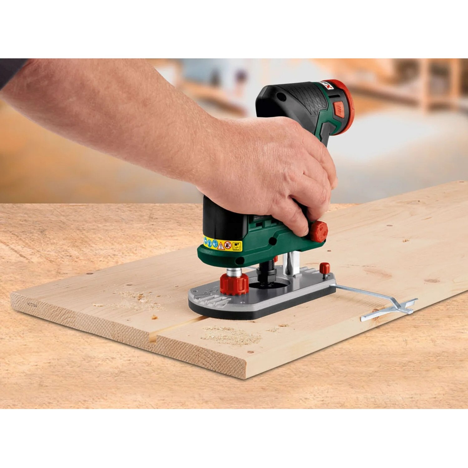 Masina de frezat fara fir 12V Parkside POFA 12 B3, fara acumulator si ...