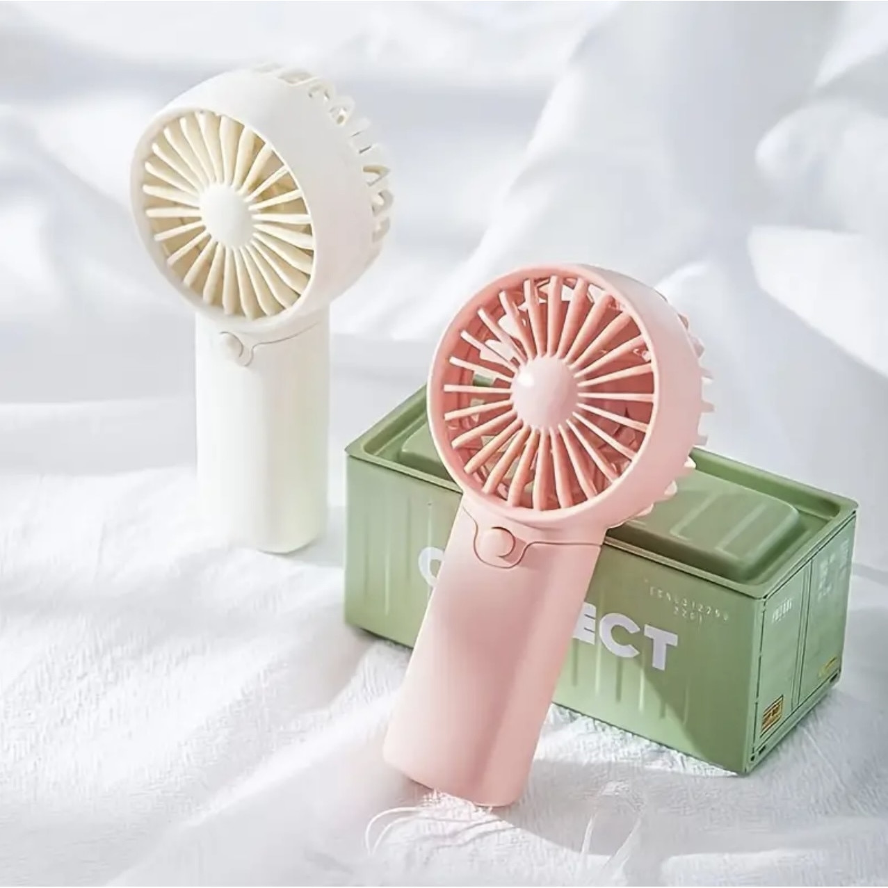 Mini ventilator, Portabil, Lungime 12.5 cm, pe baterii AAA, Alb - eMAG.ro