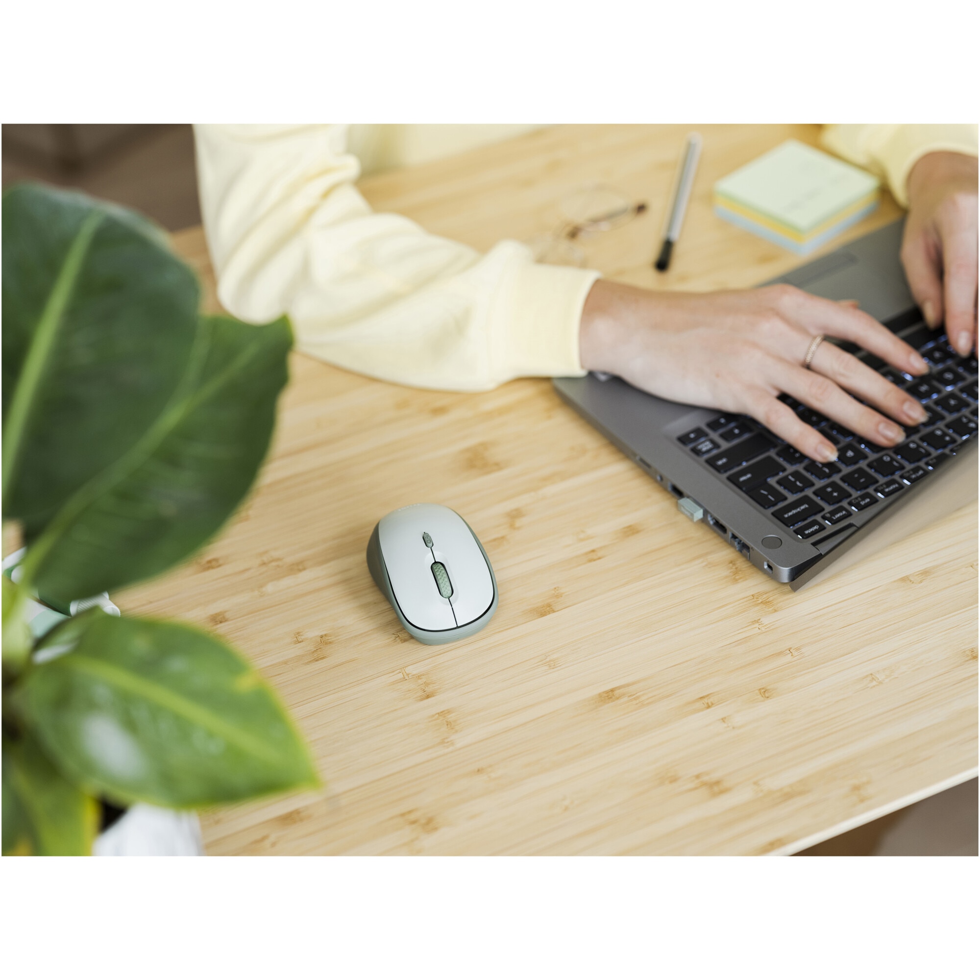 Mouse wireless silentios Trust Yvi+ ECO, 800-1600 DPI, verde - eMAG.ro