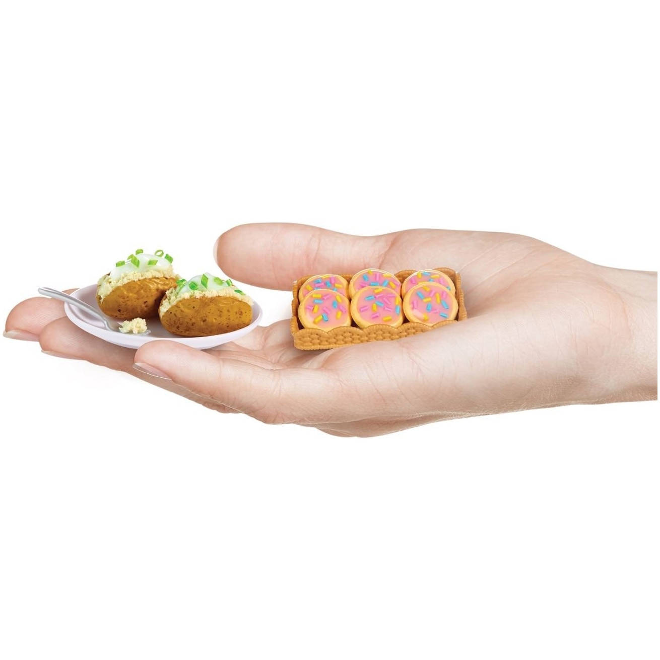 Set surpriza MGA’s Miniverse - Mini Food Café - eMAG.ro