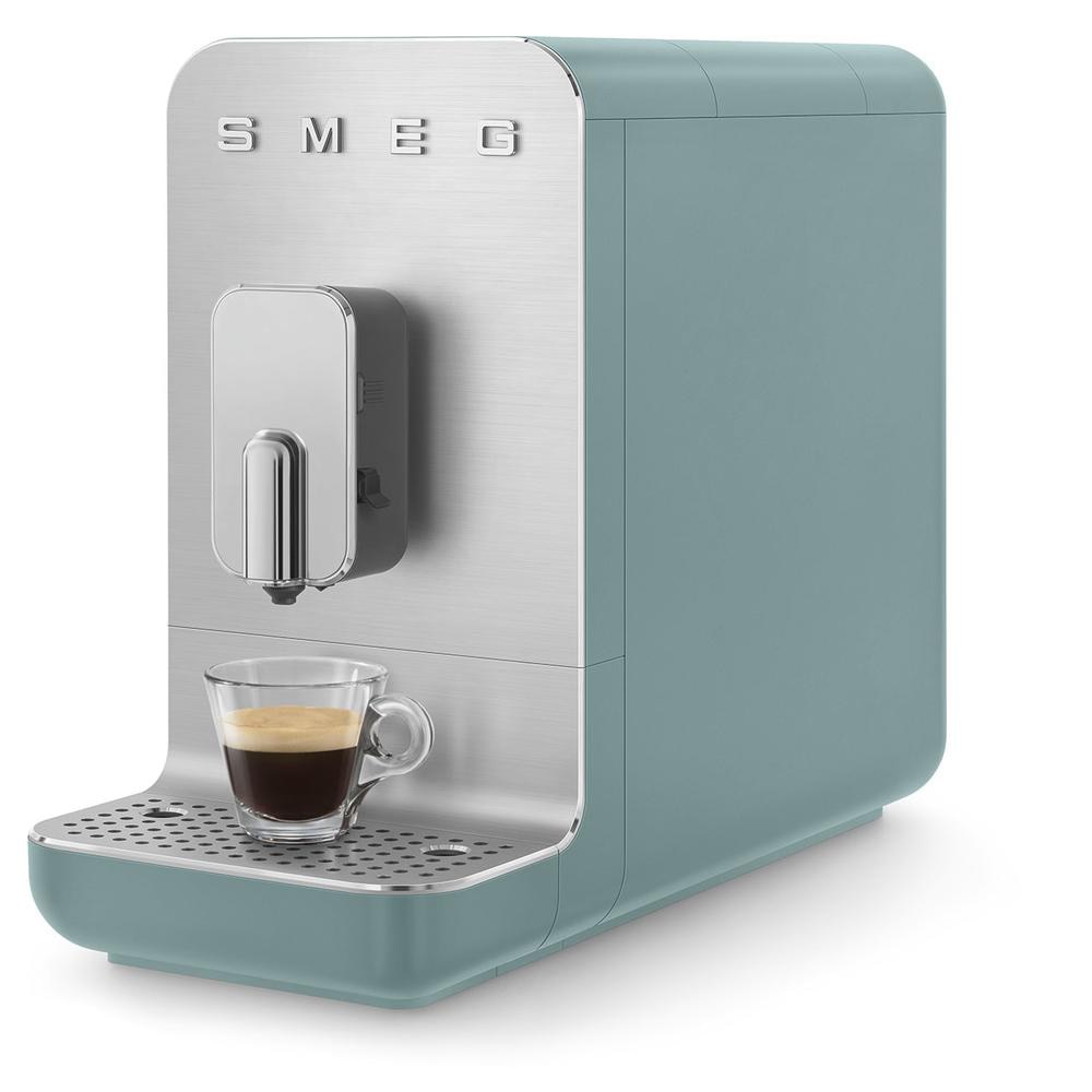 Espressor automat Smeg BCC13EGMEU cu sistem de lapte, retro, 19 bar ...