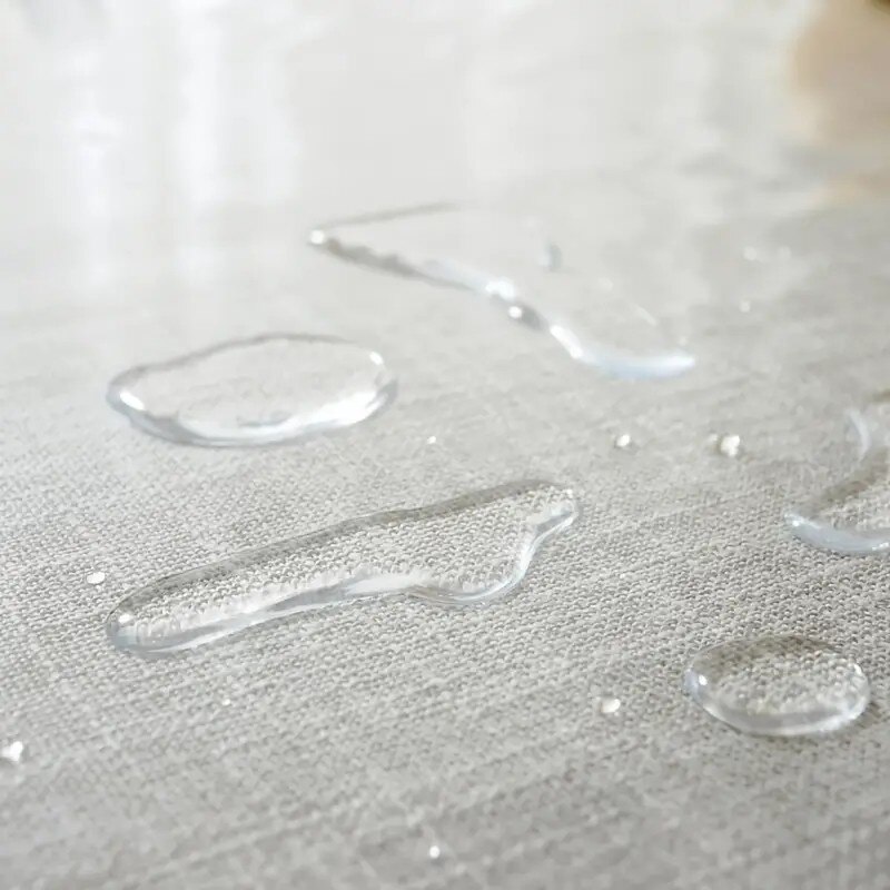 Fata de masa rotunda, semi-transparenta, tip husa de protectie ...