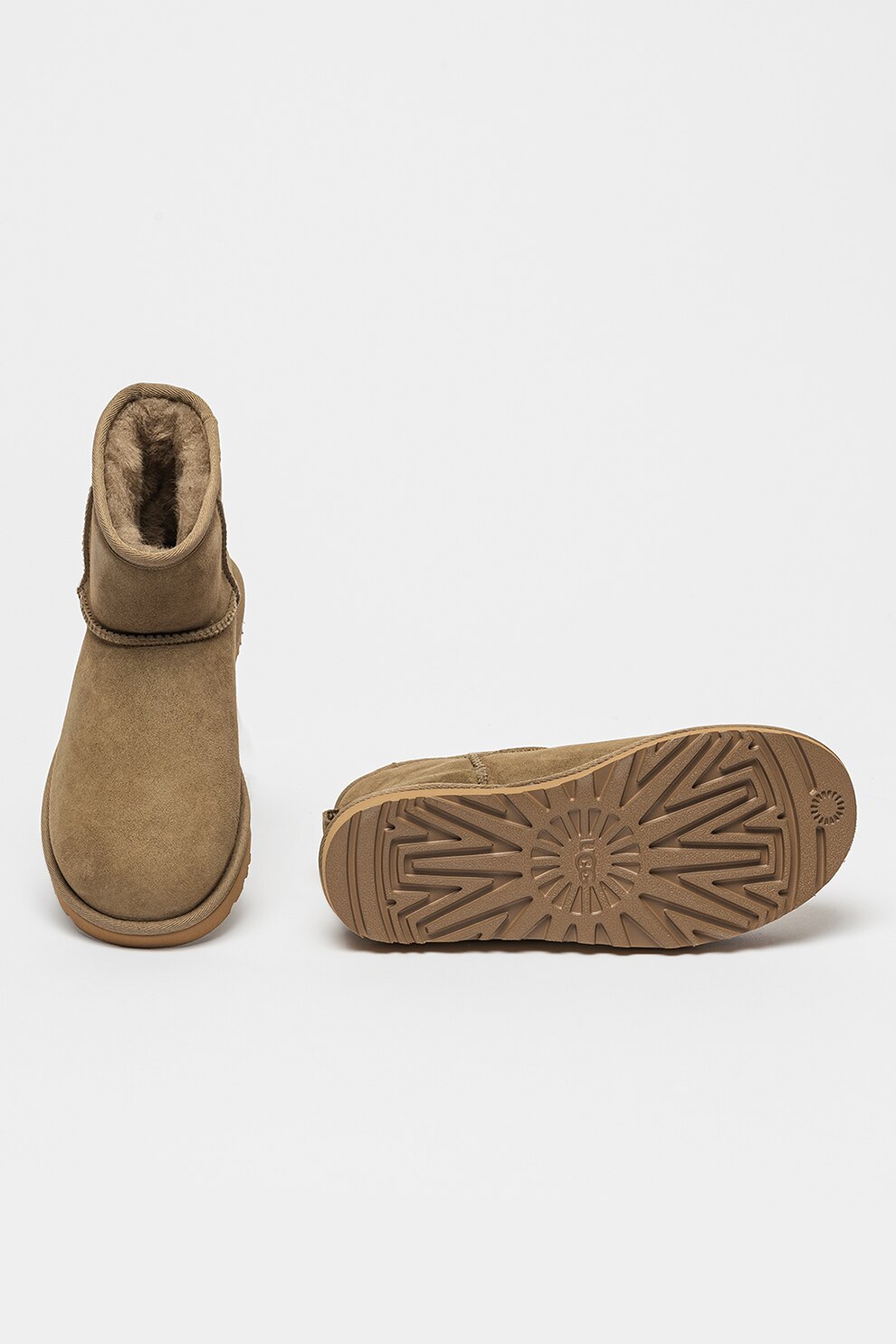 UGG, Ghete slip-on cu finisaj rezistent la apa, din piele intoarsa ...
