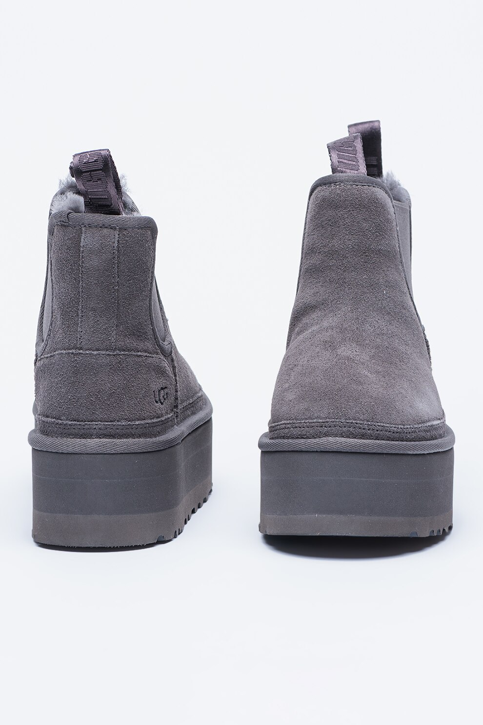 UGG, Ghete Chelsea flatform de piele intoarsa cu segmente din material ...
