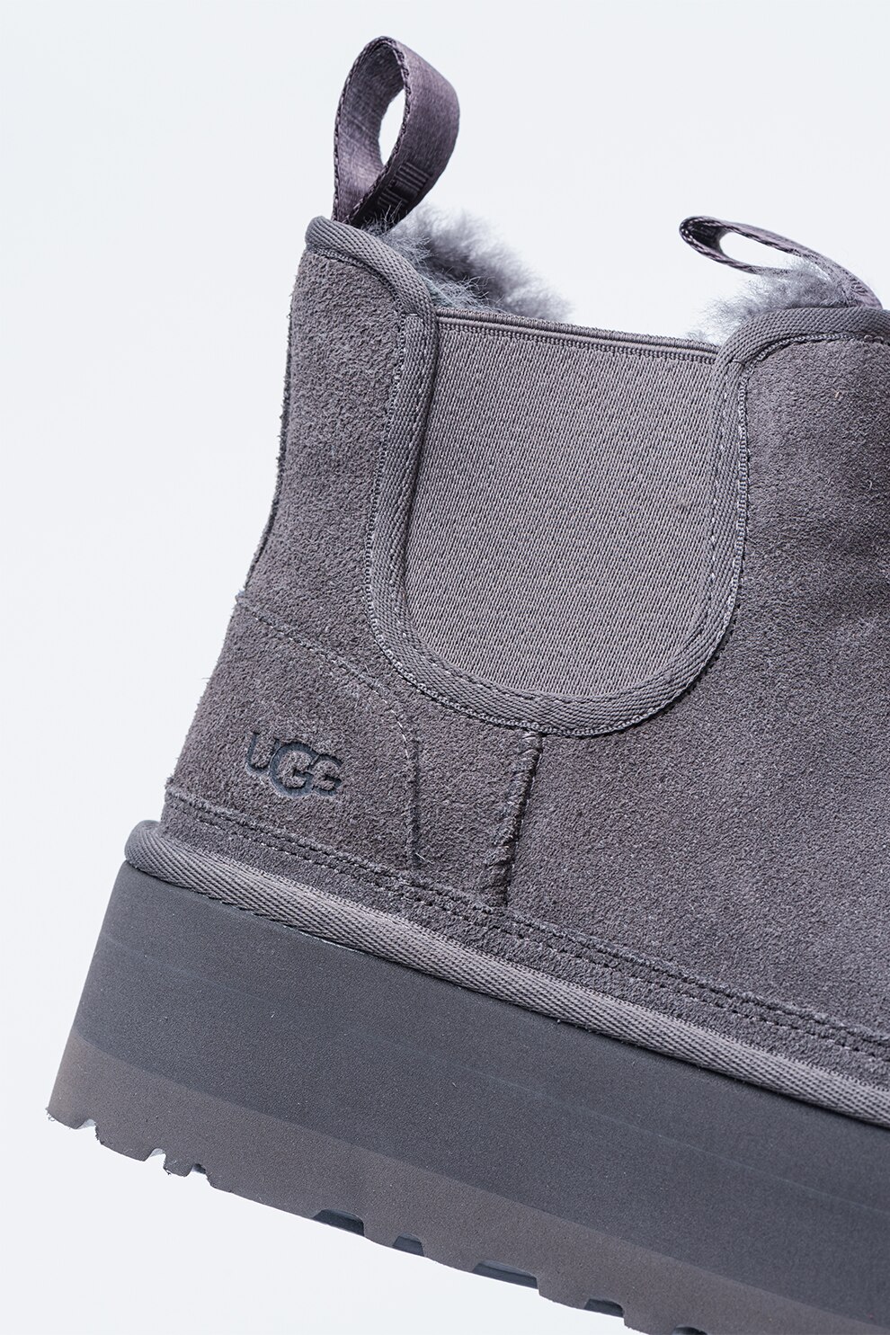 UGG, Ghete Chelsea flatform de piele intoarsa cu segmente din material ...