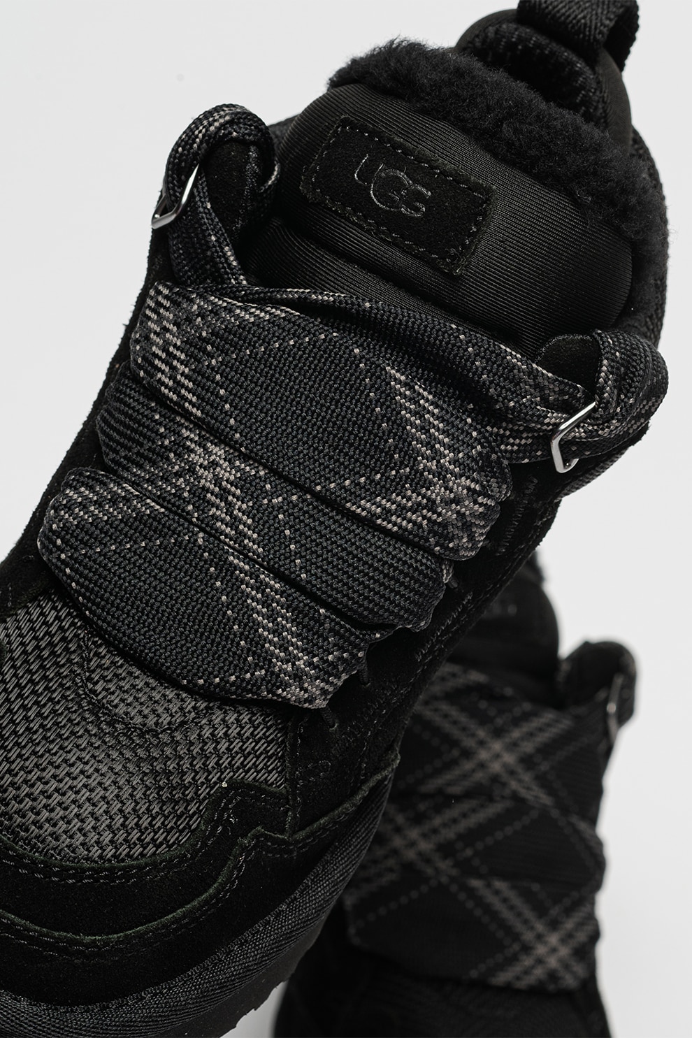 UGG, Pantofi sport cu insertii de piele intoarsa Lowmel, Negru, 8 - eMAG.ro